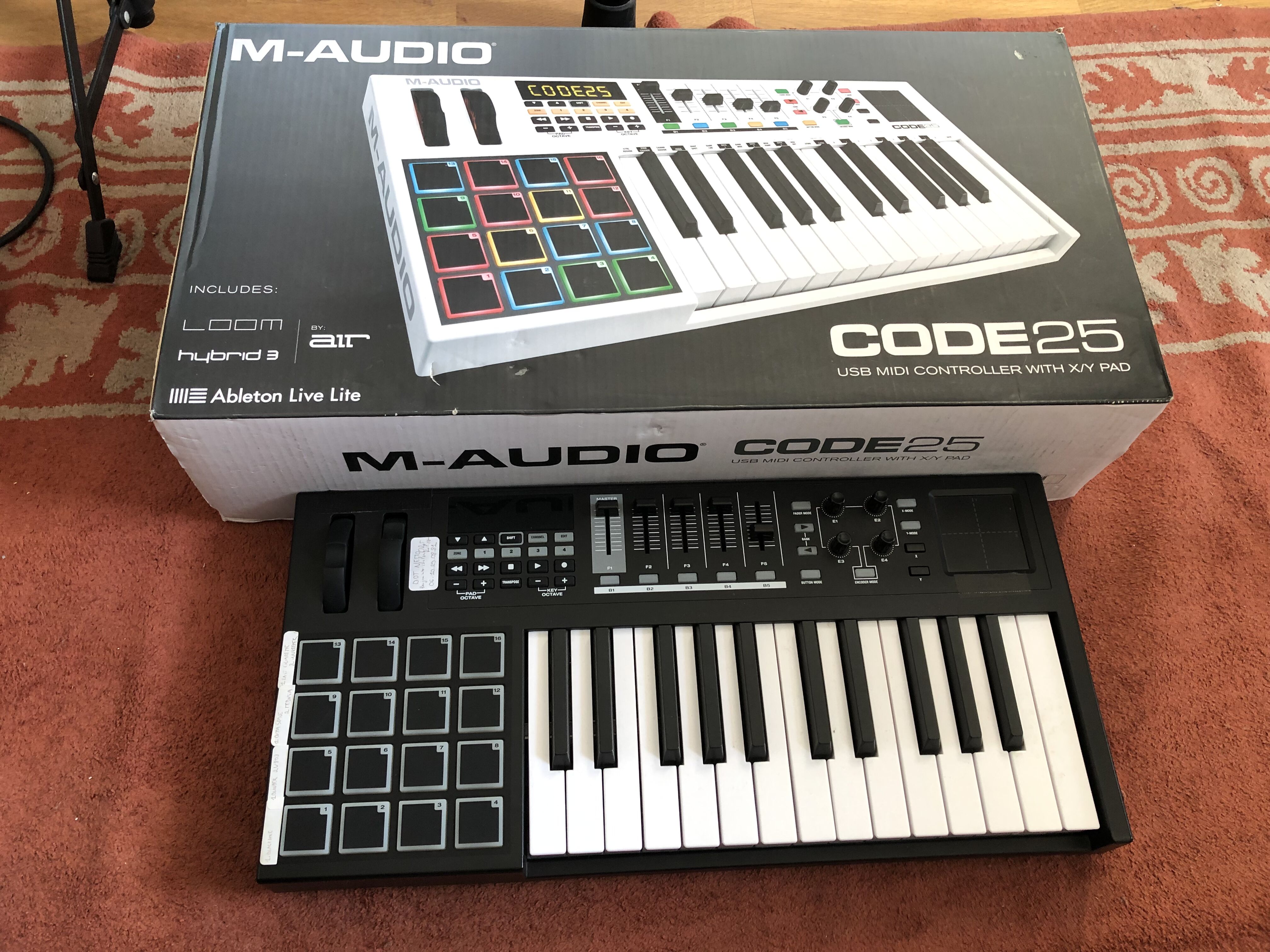 Vends Clavier Maitre M Audio Code 25 Etat Nickel Avec Boite D origine vends-clavier-maitre-m-audio-code-25-etat-nickel-avec-boite-d-origine