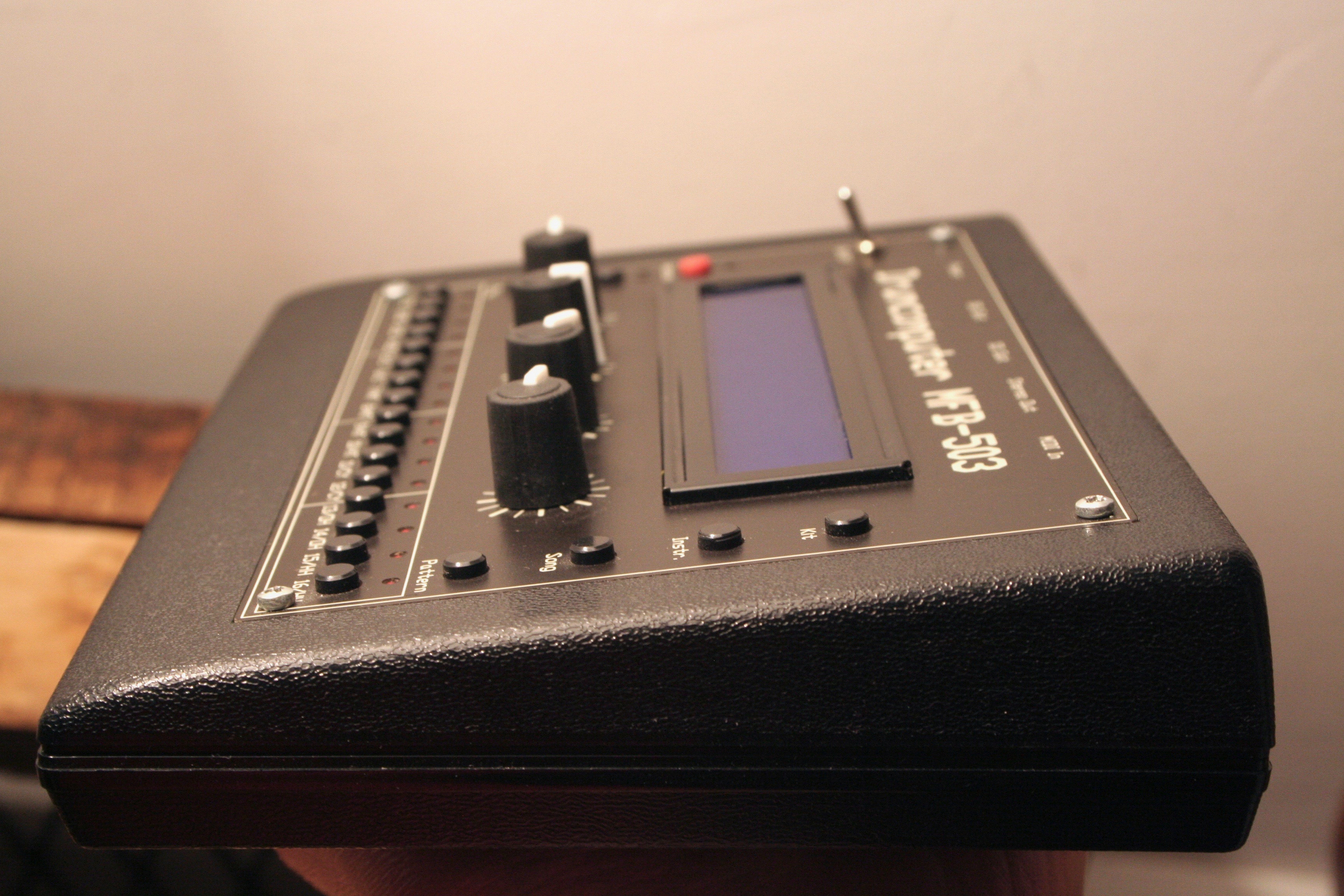 MFB-503 - M.F.B. MFB-503 - Audiofanzine