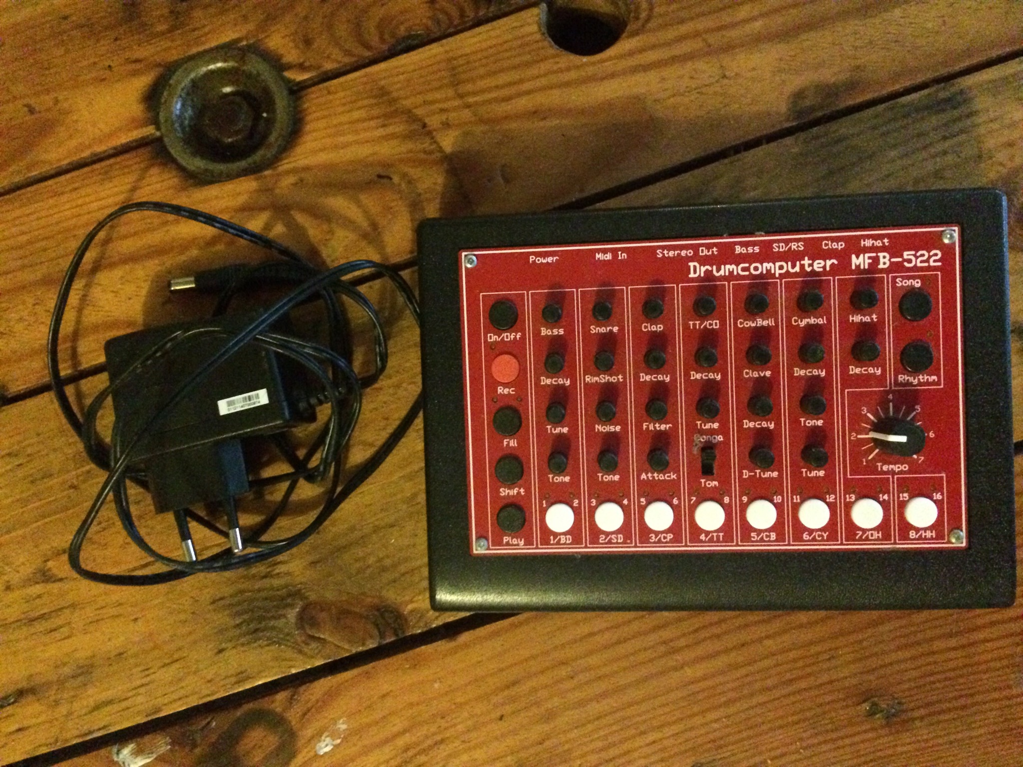 MFB-522 - M.F.B. MFB-522 - Audiofanzine