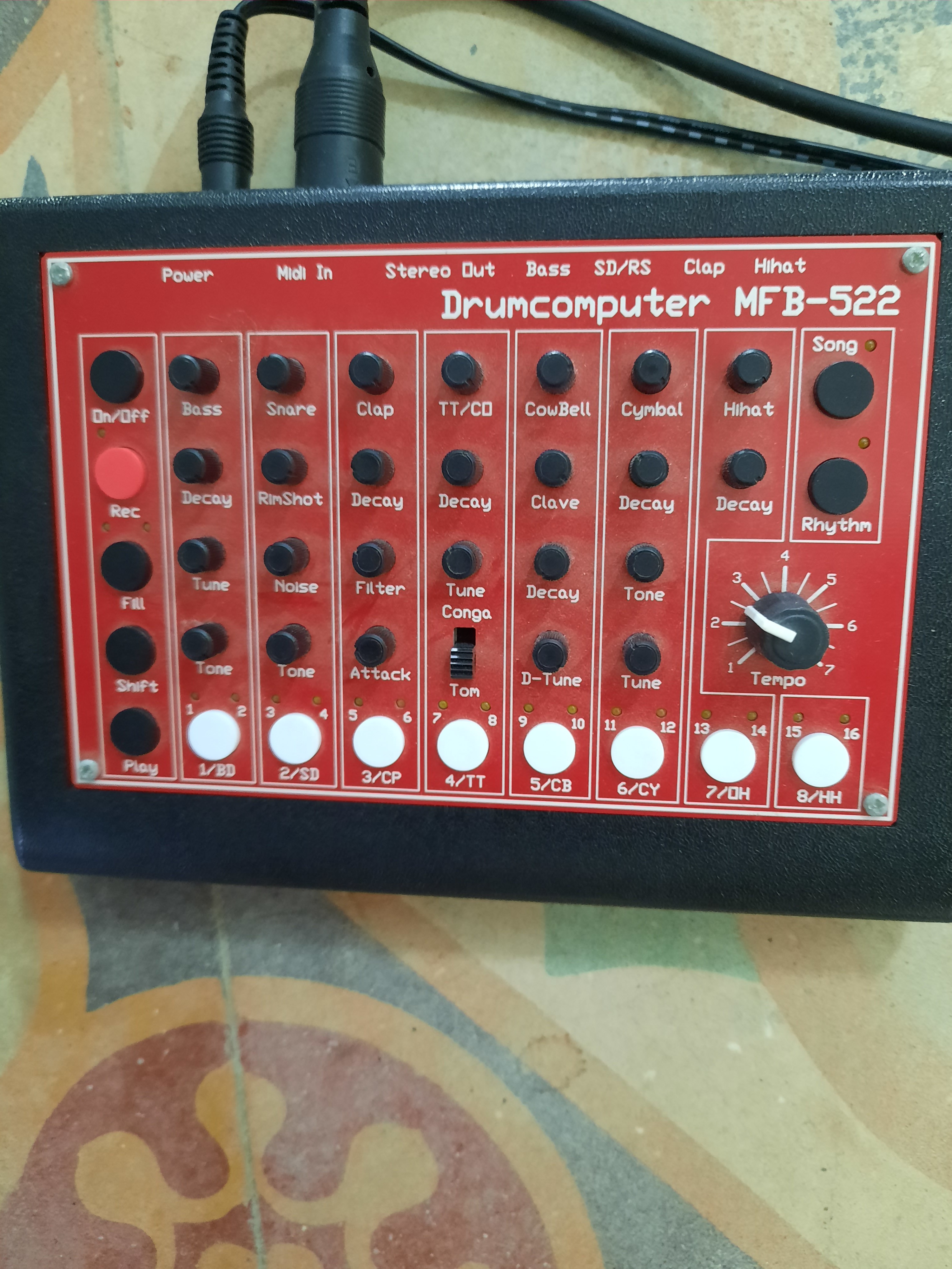 MFB-522 - M.F.B. MFB-522 - Audiofanzine