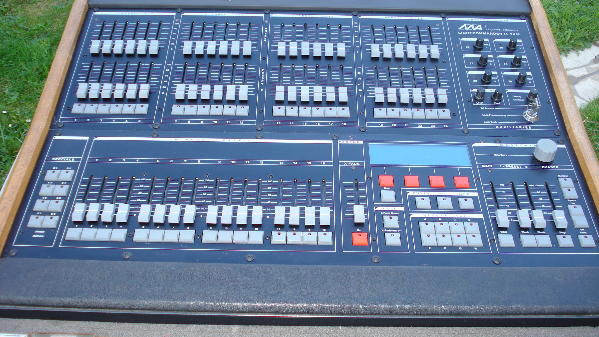 Lightcommander II 24/6 - Ma Lighting Lightcommander II 24/6 - Audiofanzine