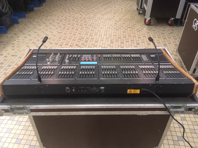 Lightcommander II 48/6 - Ma Lighting Lightcommander II 48/6 - Audiofanzine