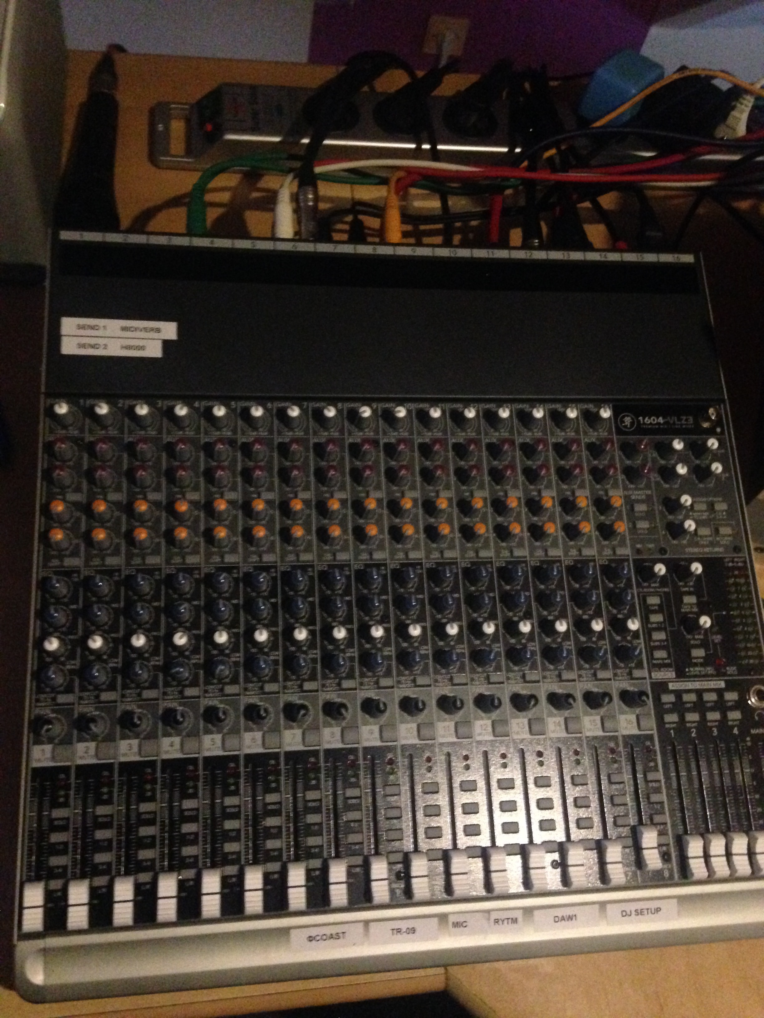 1604-VLZ3 - Mackie 1604-VLZ3 - Audiofanzine