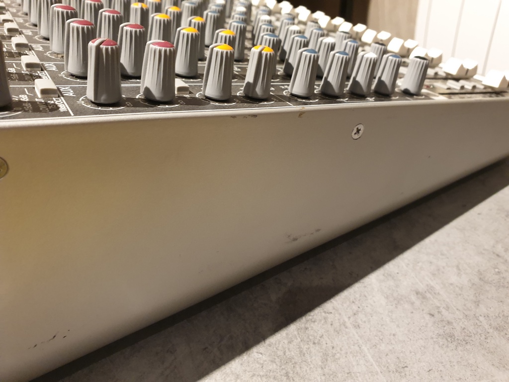 1642-VLZ3 - Mackie 1642-VLZ3 - Audiofanzine