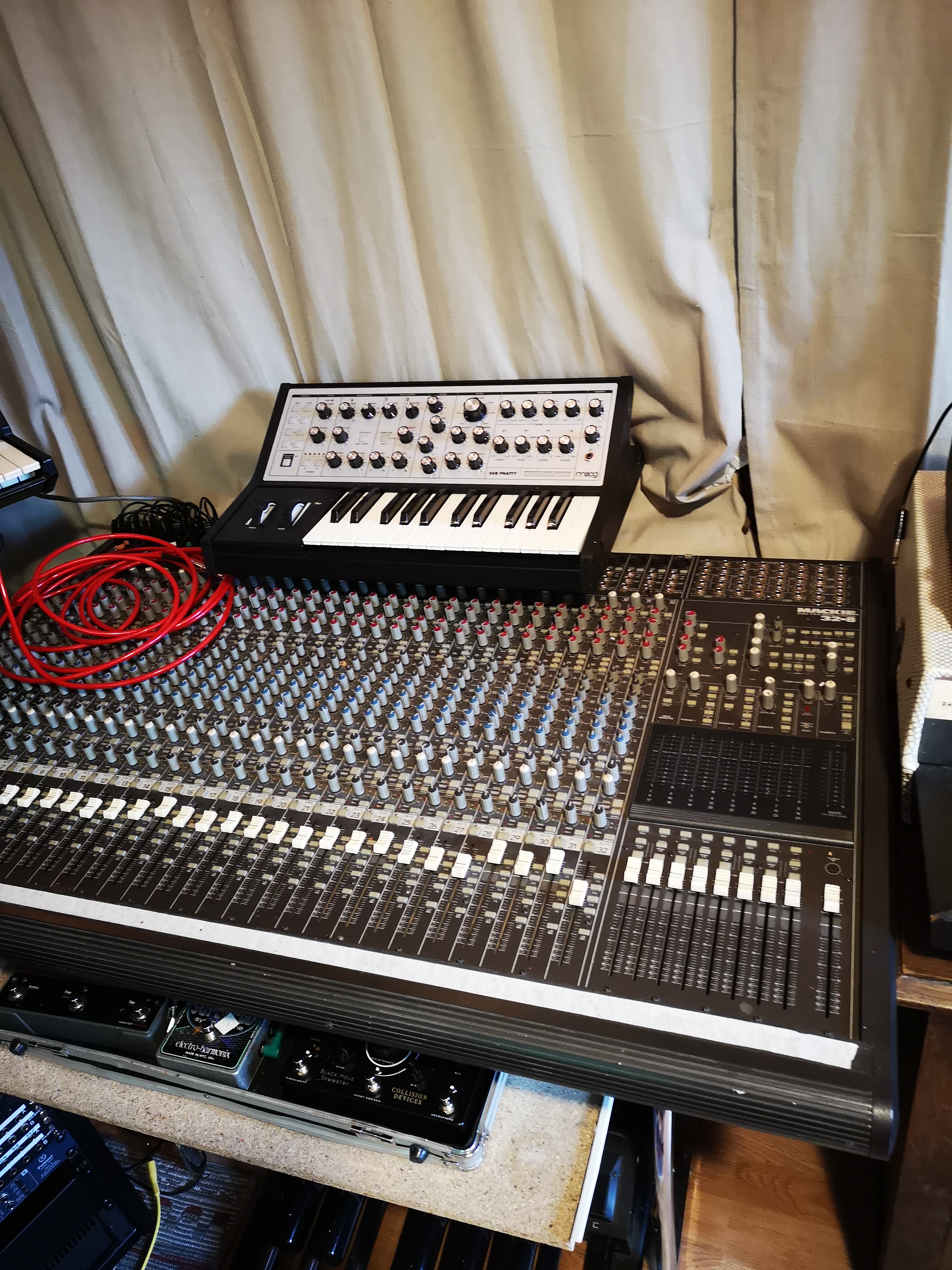 8 BUS SERIES 32/8/2 - Mackie 8 Bus Series 32/8/2 - Audiofanzine