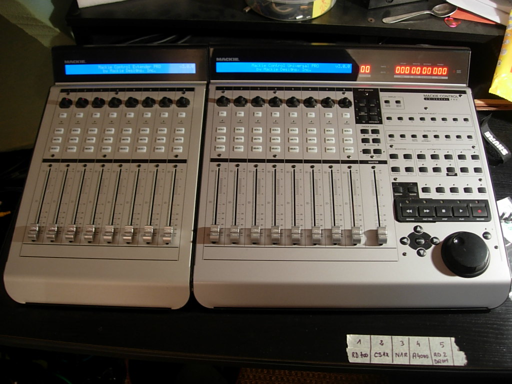 Photo Mackie Control Universal Extender Pro : Mackie Control Extender ...