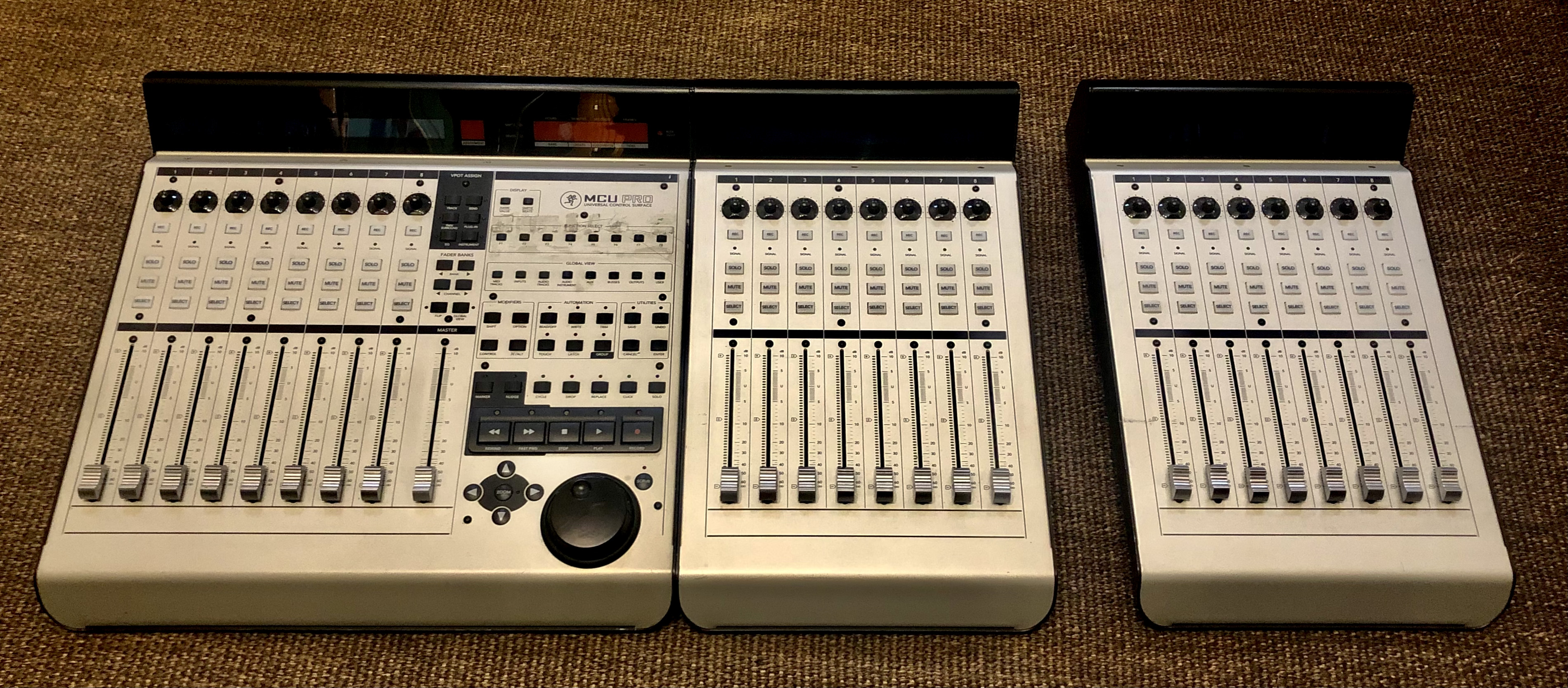 Control Universal Extender Pro Mackie - Audiofanzine