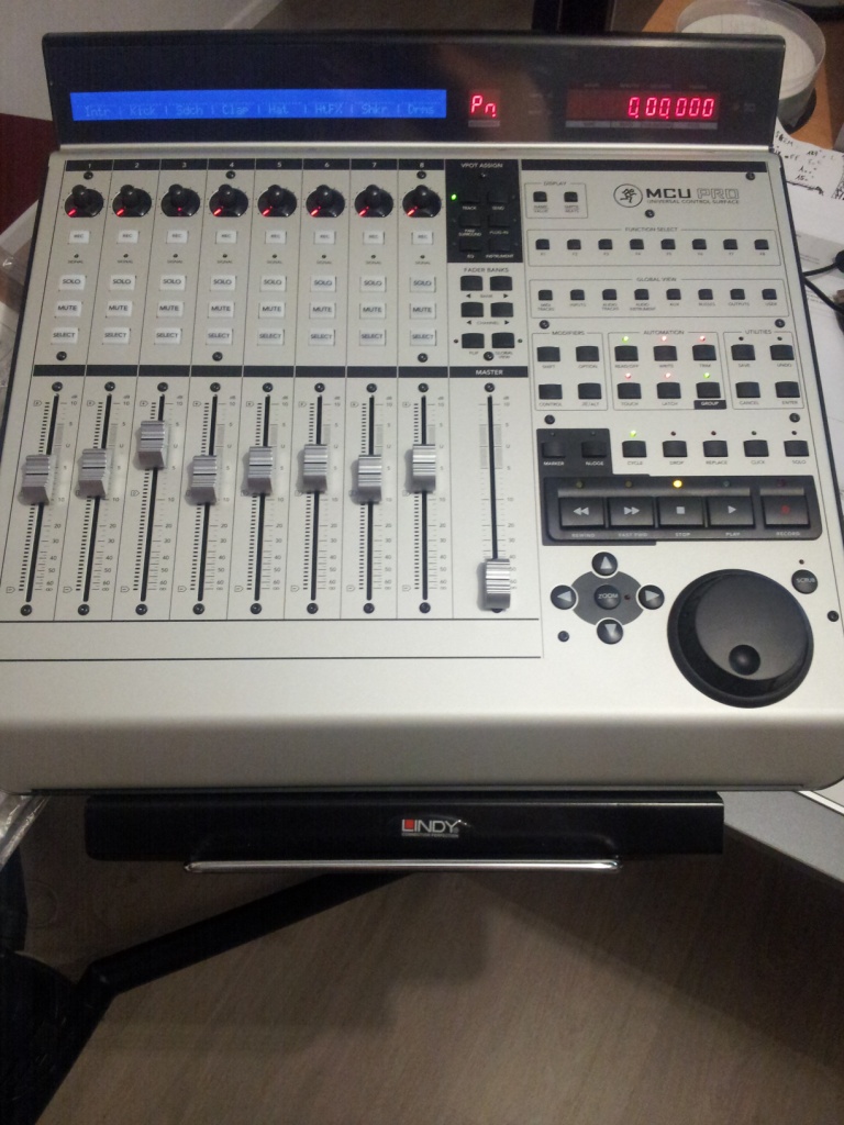 Mackie Control Universal Pro image (#683827) - Audiofanzine