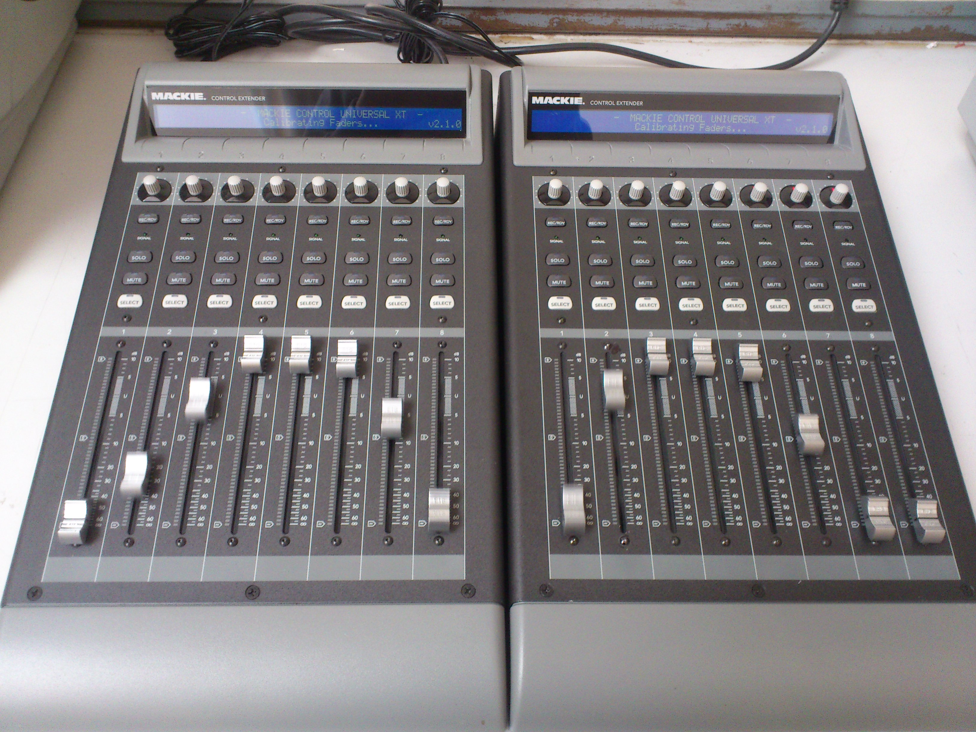 Mackie Control Universal XT image (#617157) - Audiofanzine