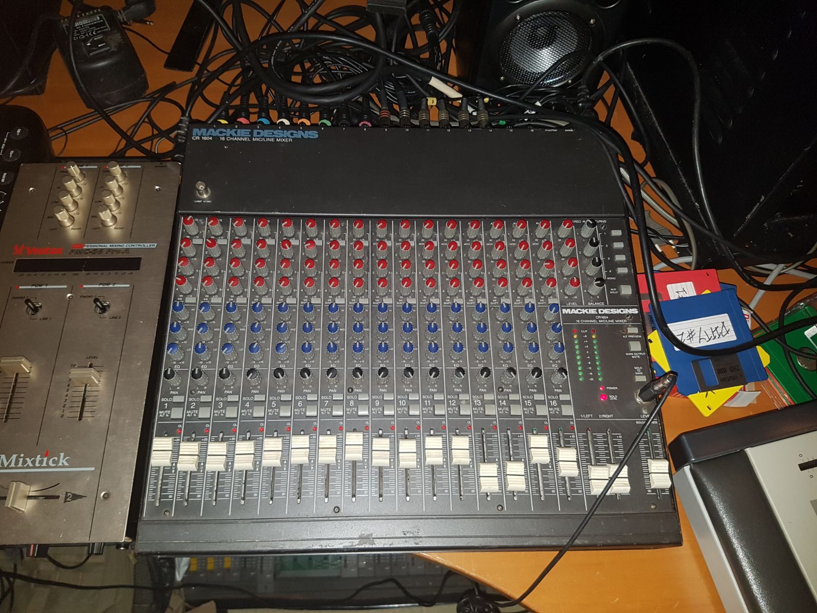 CR1604 - Mackie CR1604 - Audiofanzine