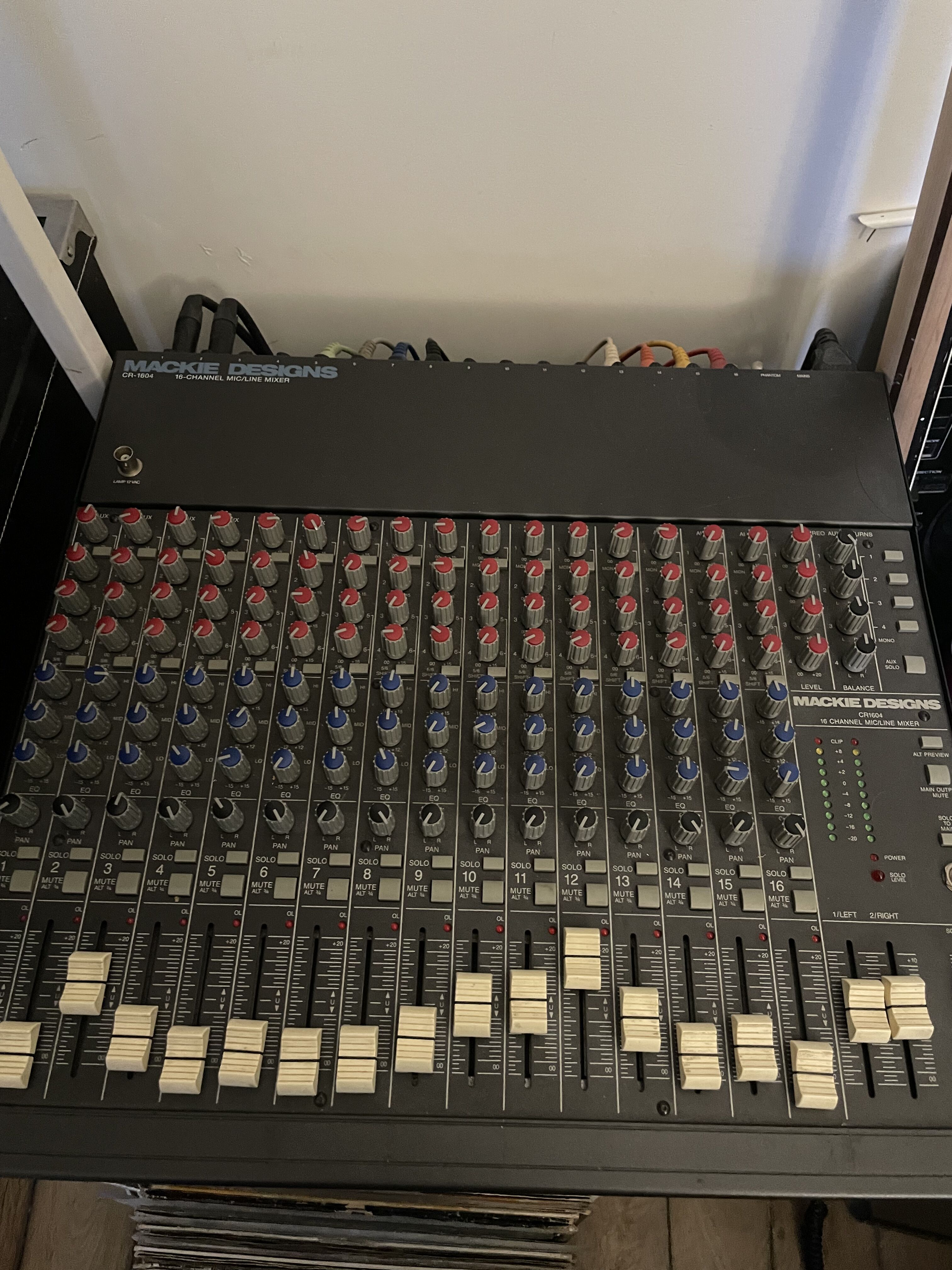 CR1604 - Mackie CR1604 - Audiofanzine