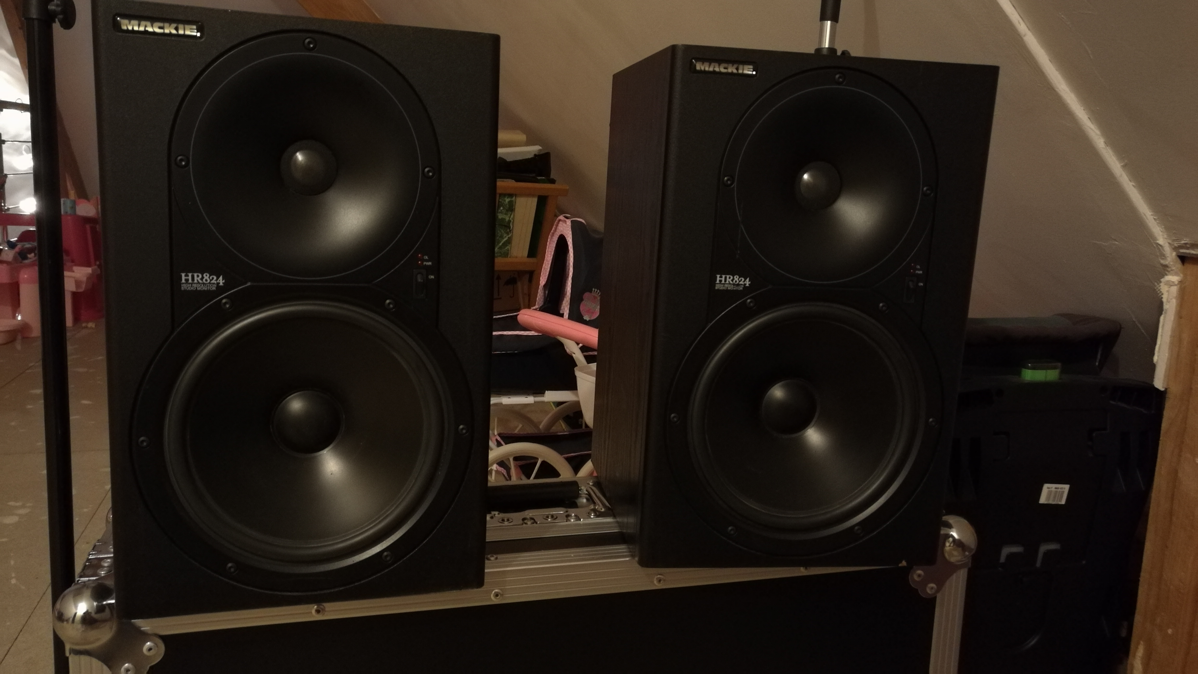 Mackie HR824 image (#1632186) - Audiofanzine