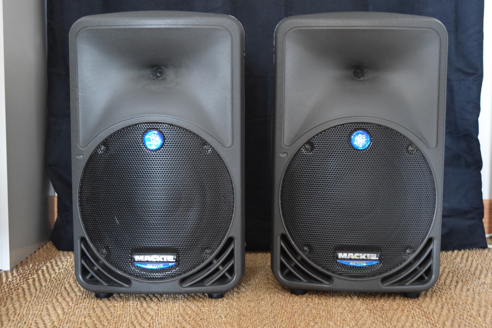 SRM350 - Mackie SRM350 - Audiofanzine