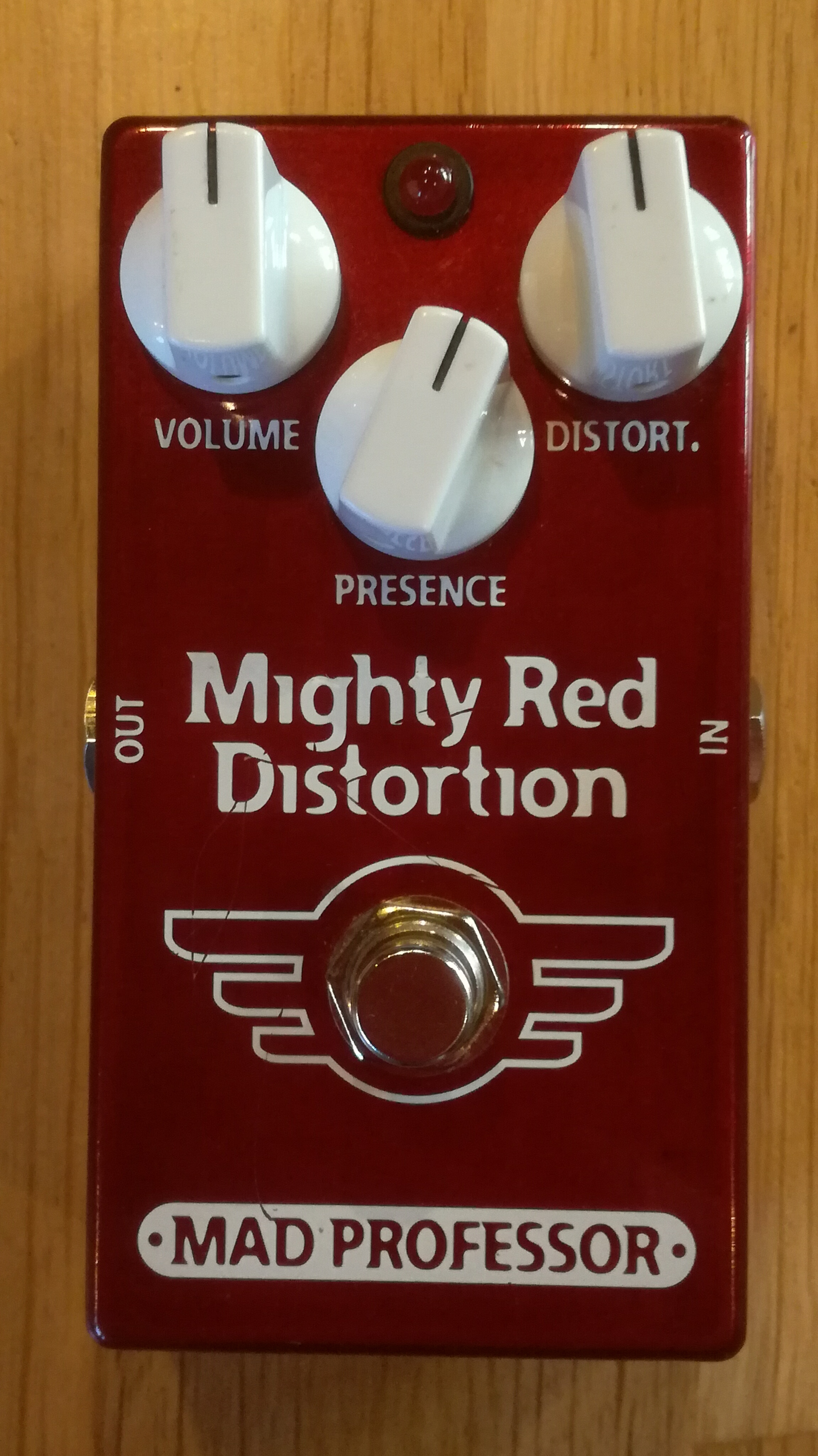 MIGHTY RED DISTORTION - Mad Professor Mighty Red Distortion - Audiofanzine