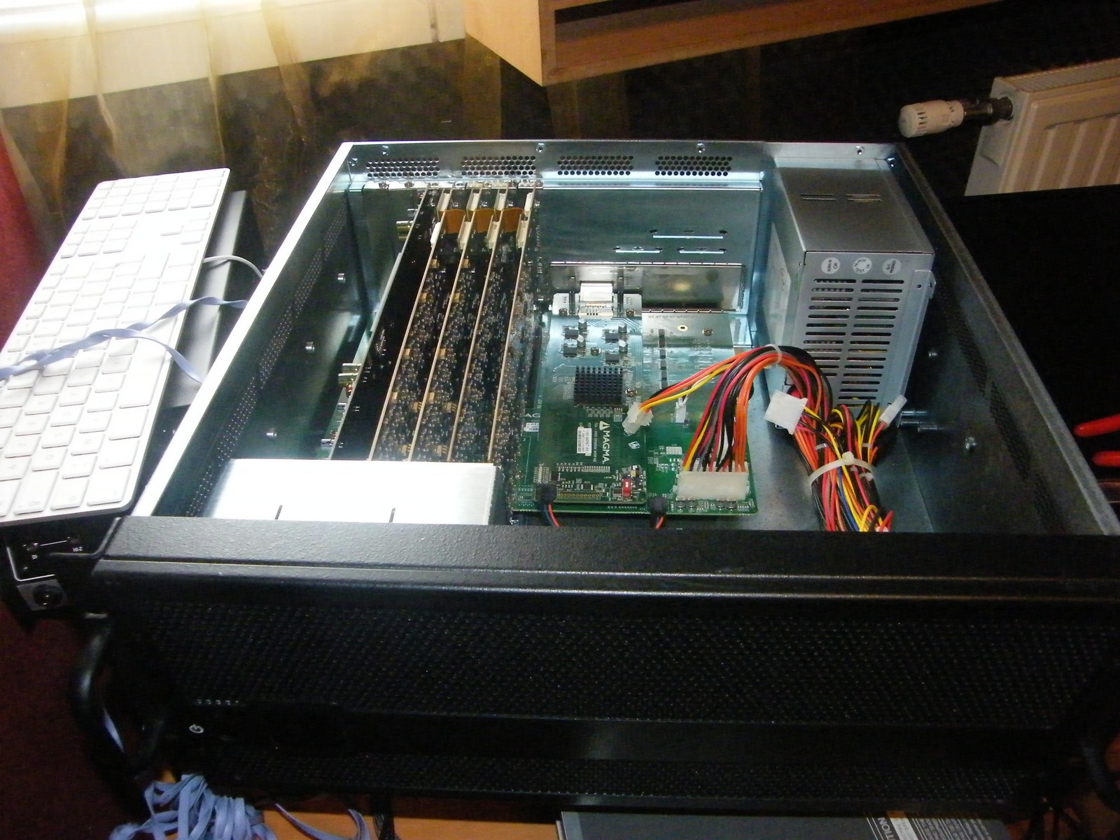 7 Slot PCI Expansion System - Magma 7 Slot PCI Expansion System ...