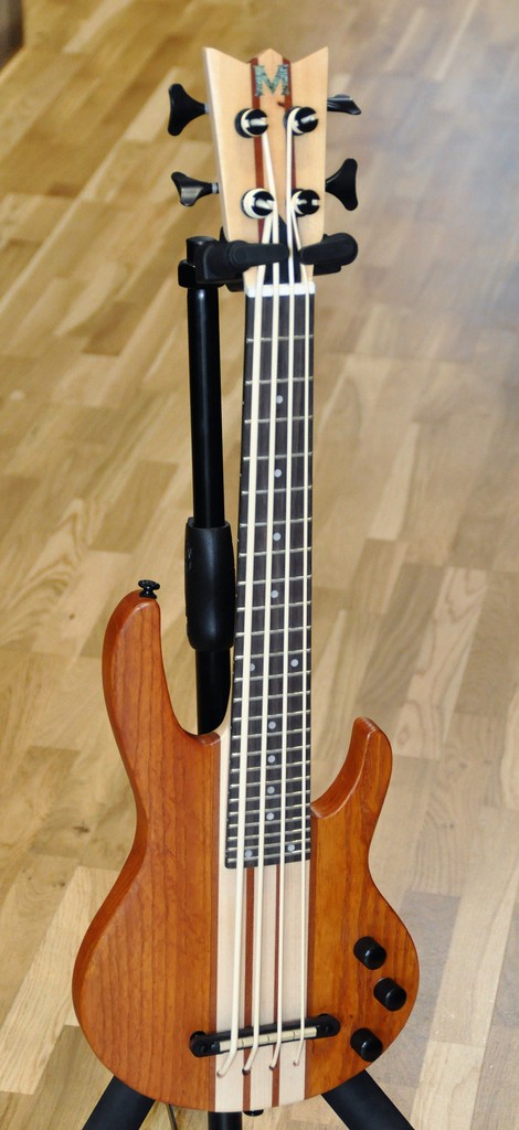 MEB1-NA - Mahalo Meb1-na - Audiofanzine