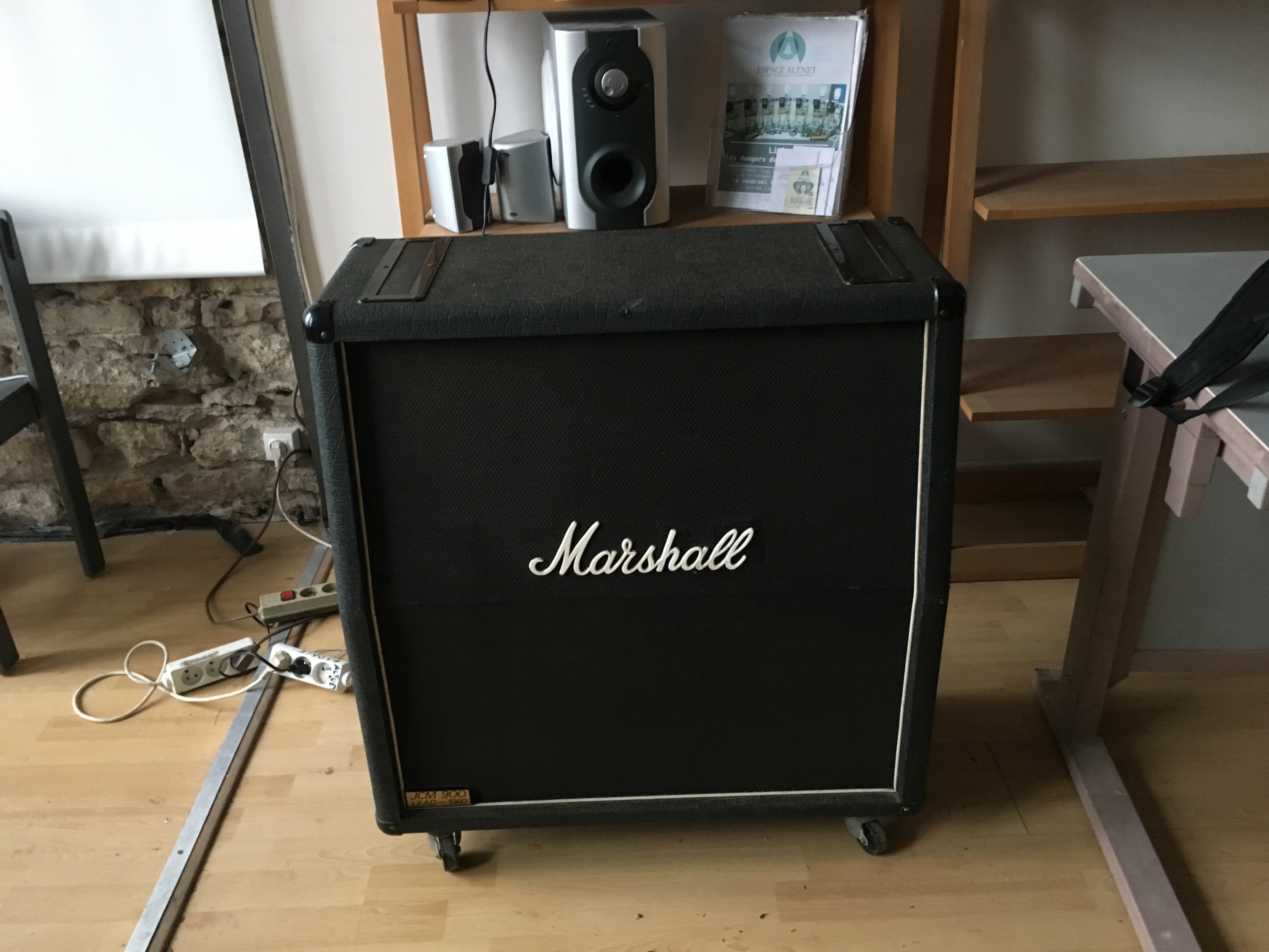 1960A JCM900 - Marshall 1960A JCM900 - Audiofanzine
