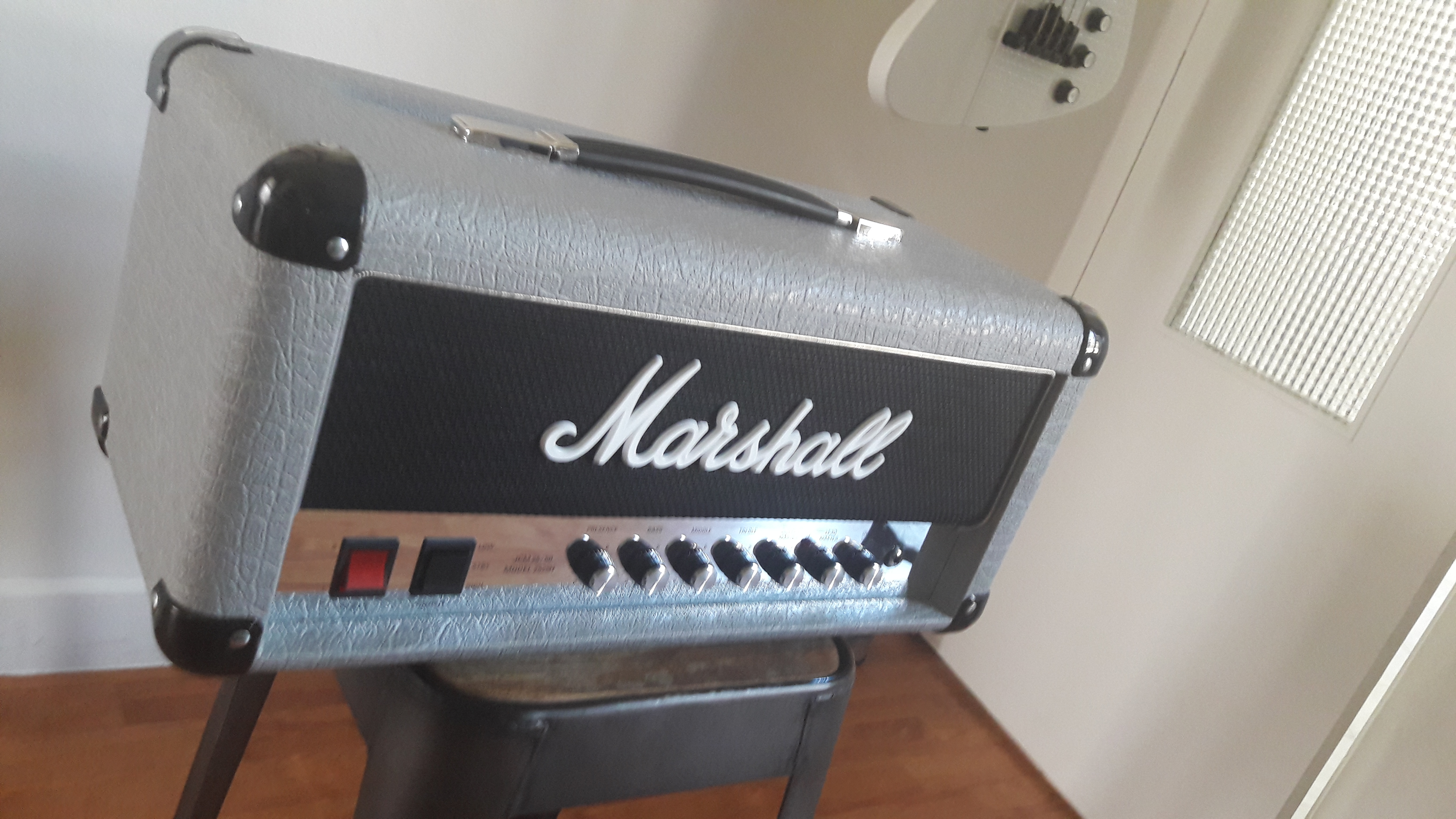 2525H MINI JUBILEE - Marshall 2525H Mini Jubilee - Audiofanzine