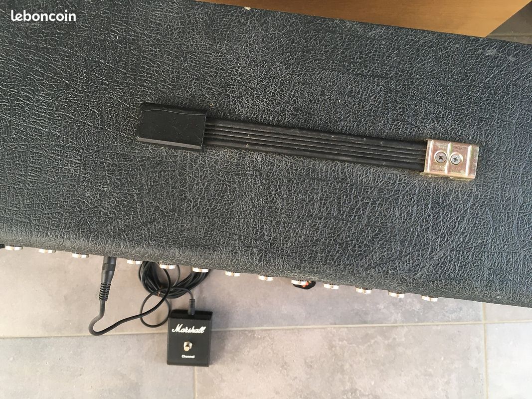 5213 Mosfet 100 Reverb Twin [1986-1991] Marshall - Audiofanzine