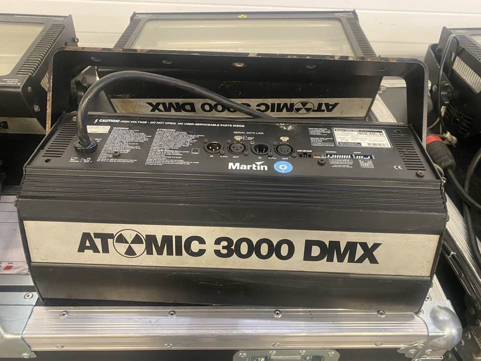 Atomic 3000 DMX - Martin Atomic 3000 DMX - Audiofanzine