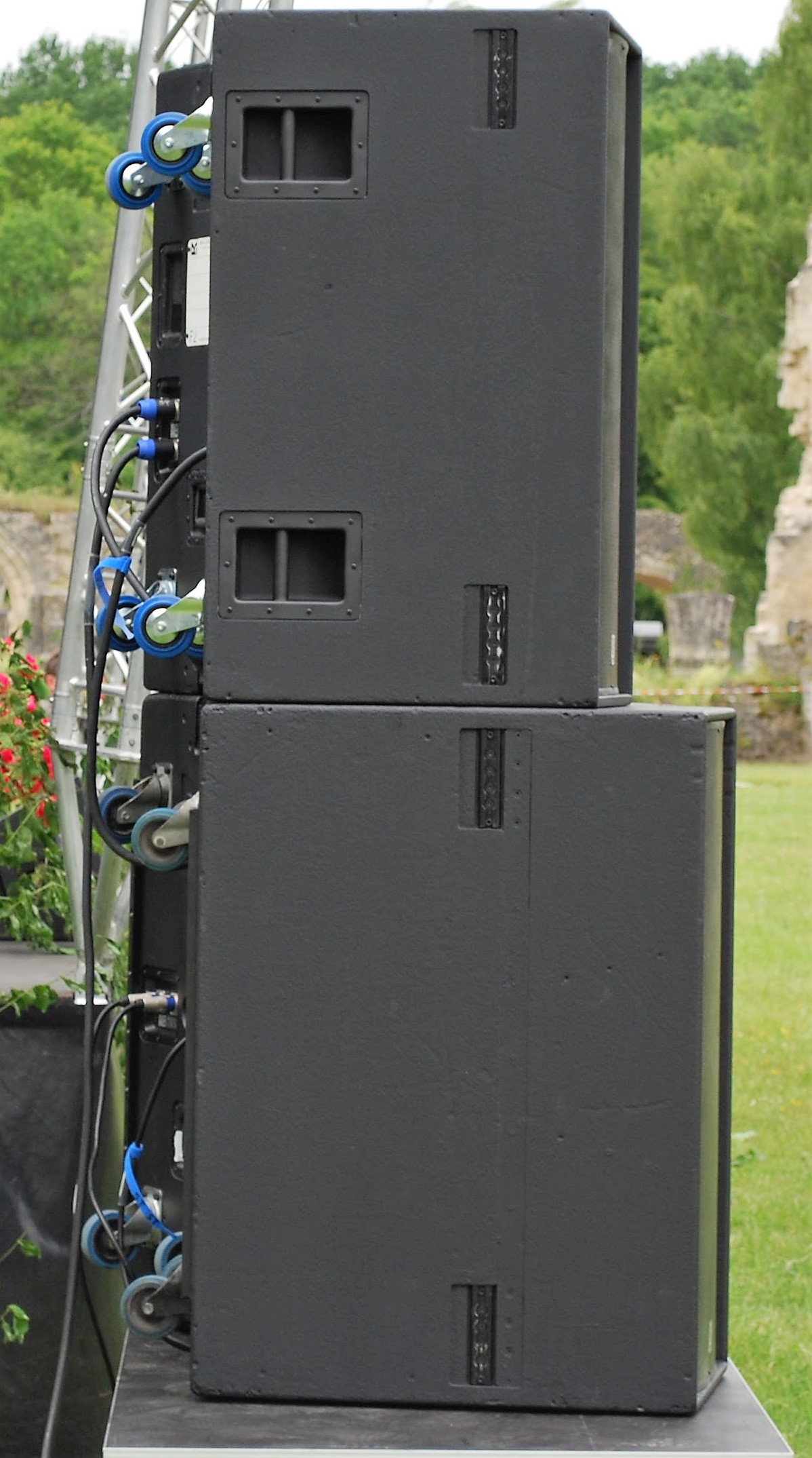 F2 - Martin Audio f2 - Audiofanzine