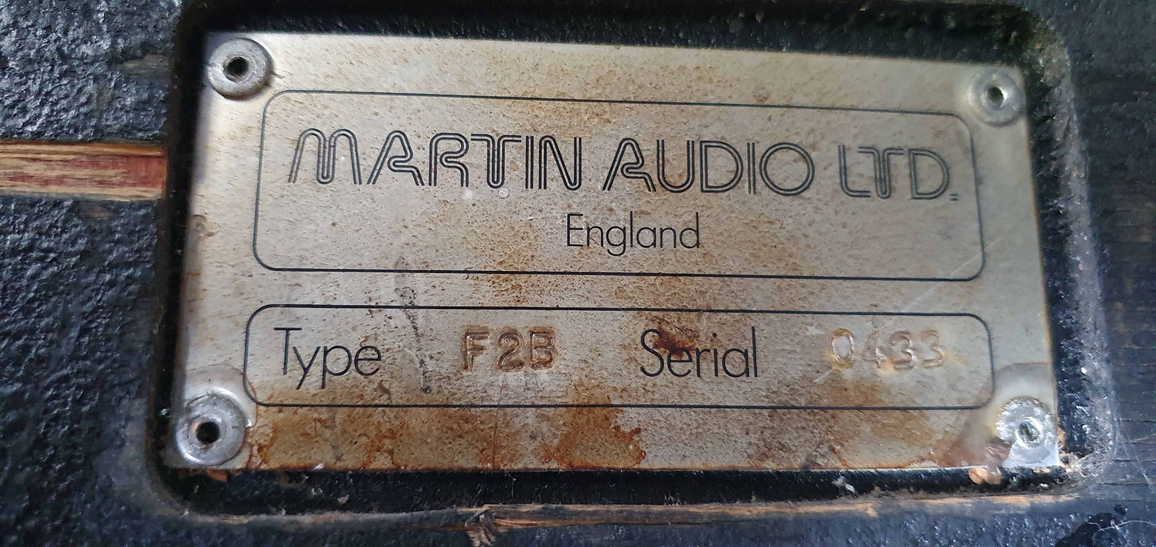f2 - Martin Audio f2 - Audiofanzine