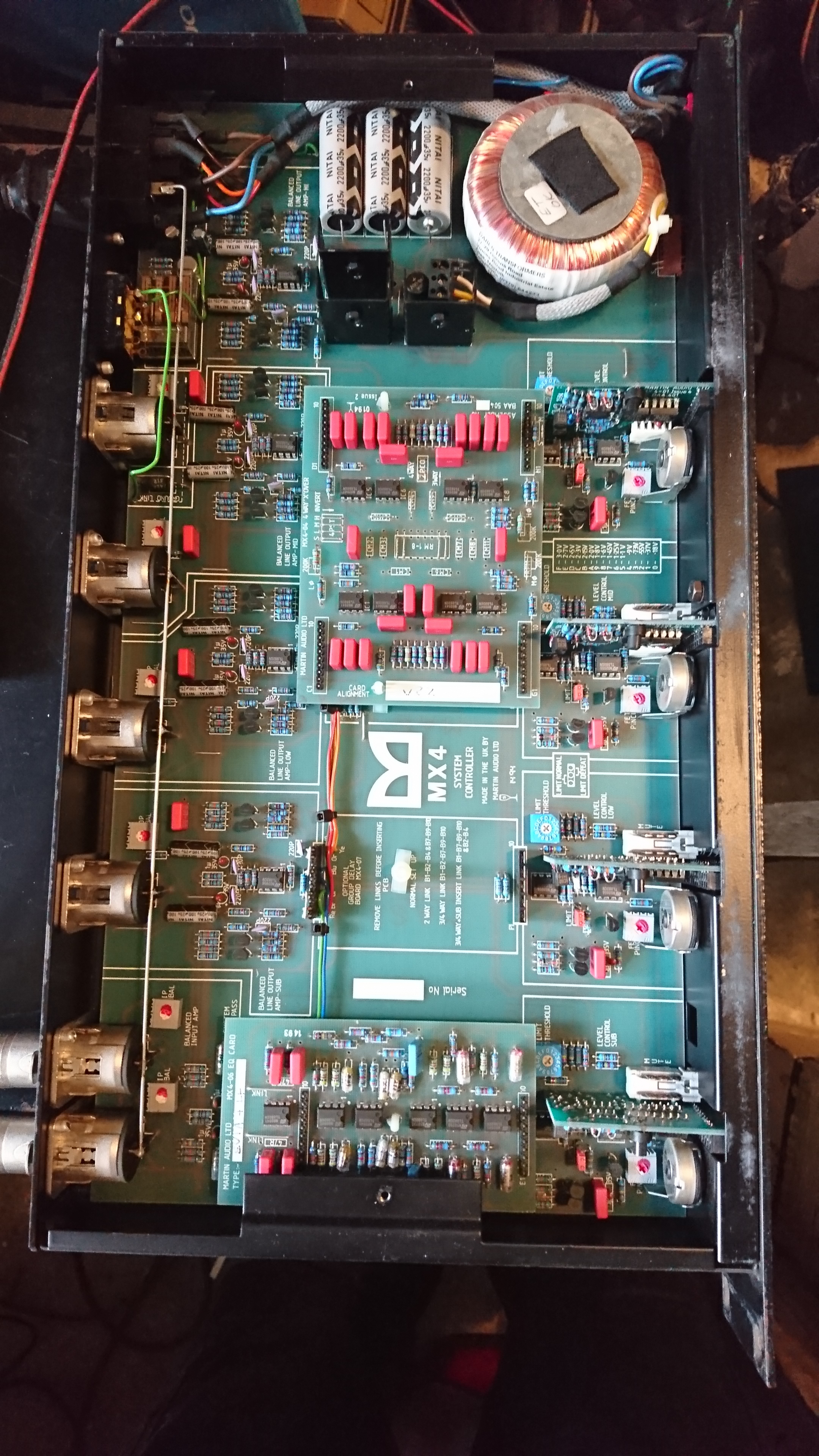 MX4 - Martin Audio MX4 - Audiofanzine