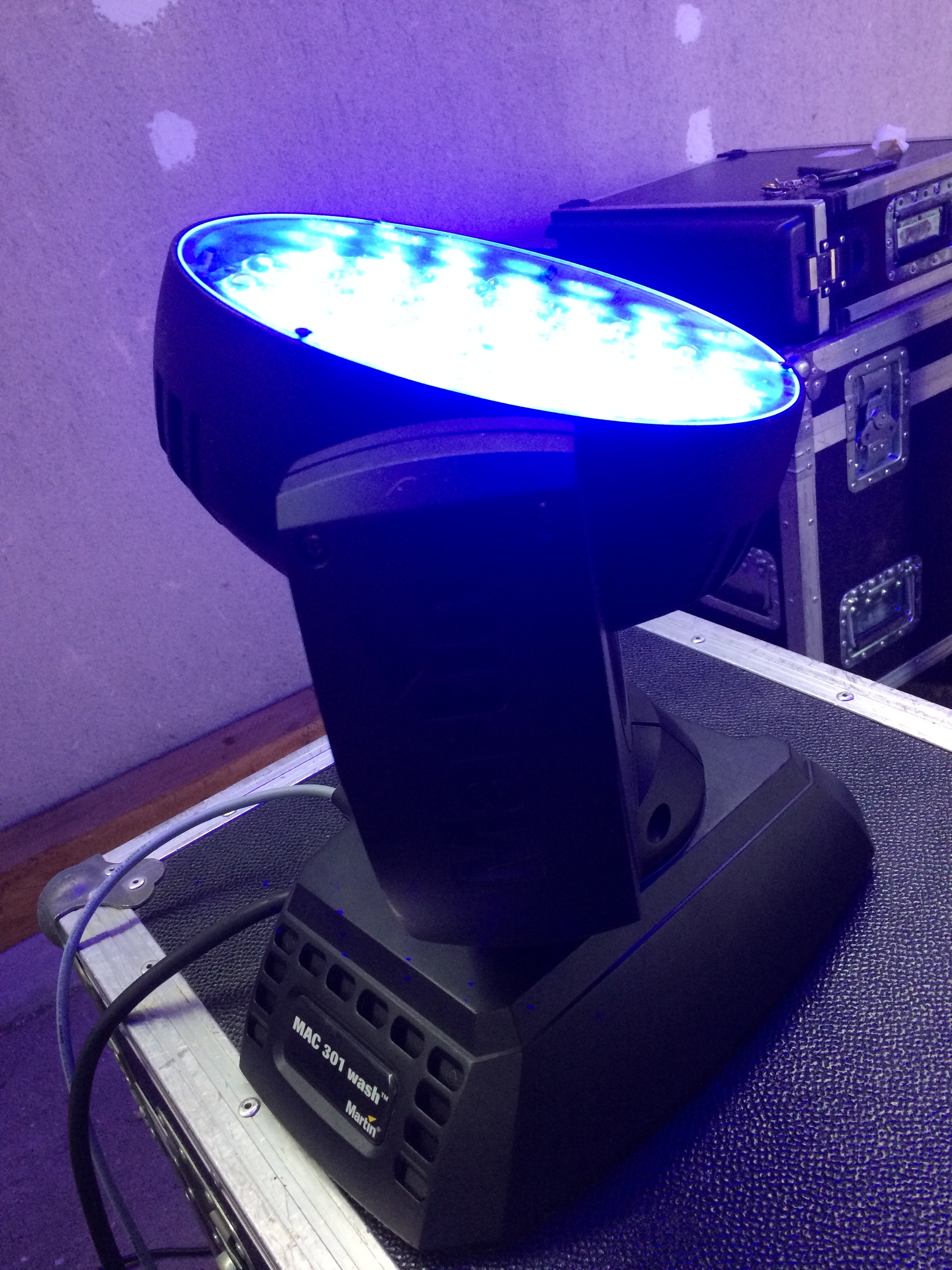 MAC 301 WASH - Martin MAC 301 Wash - Audiofanzine