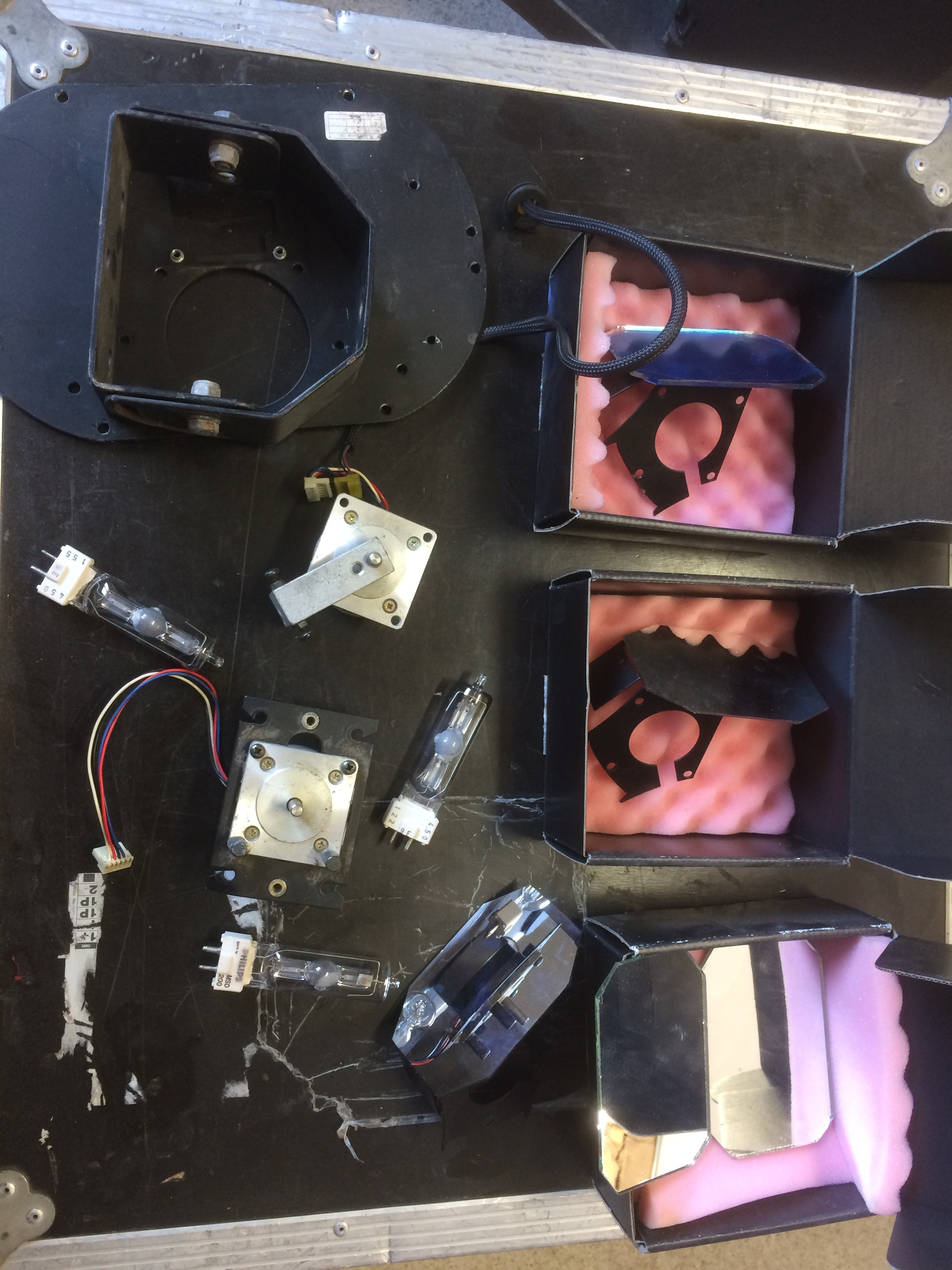 ROBOSCAN PRO 518 - Martin RoboScan Pro 518 - Audiofanzine