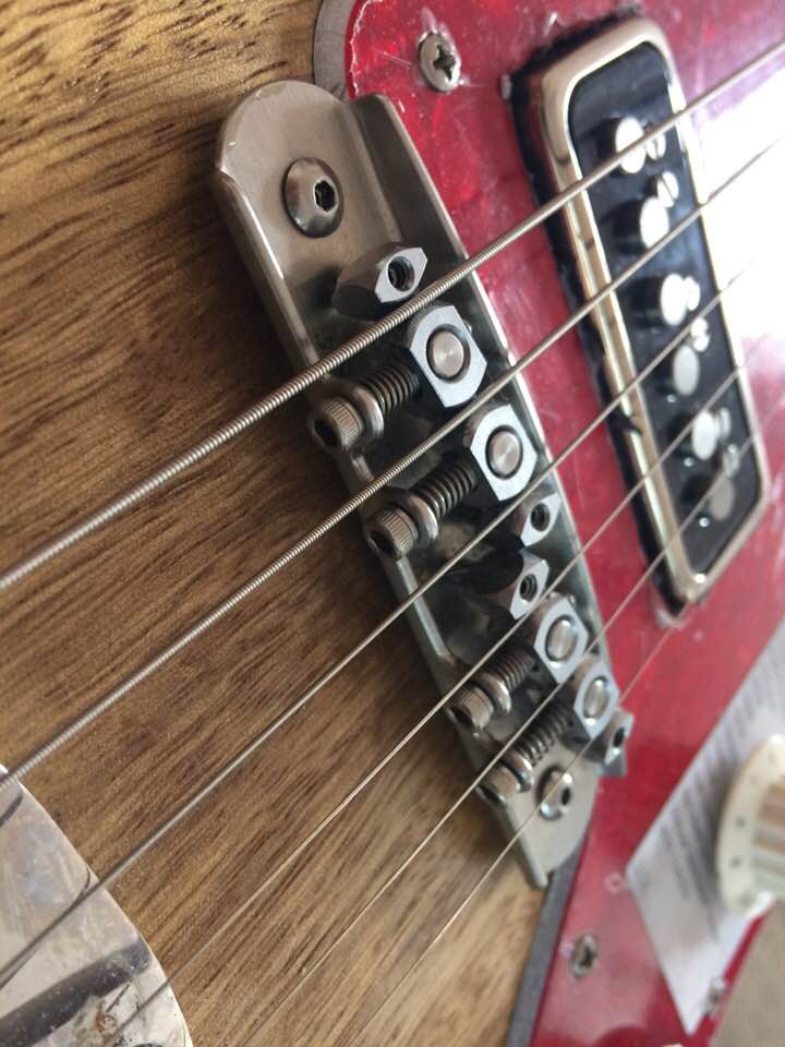 M1 Offset for Fender US Mastery Bridge - Audiofanzine
