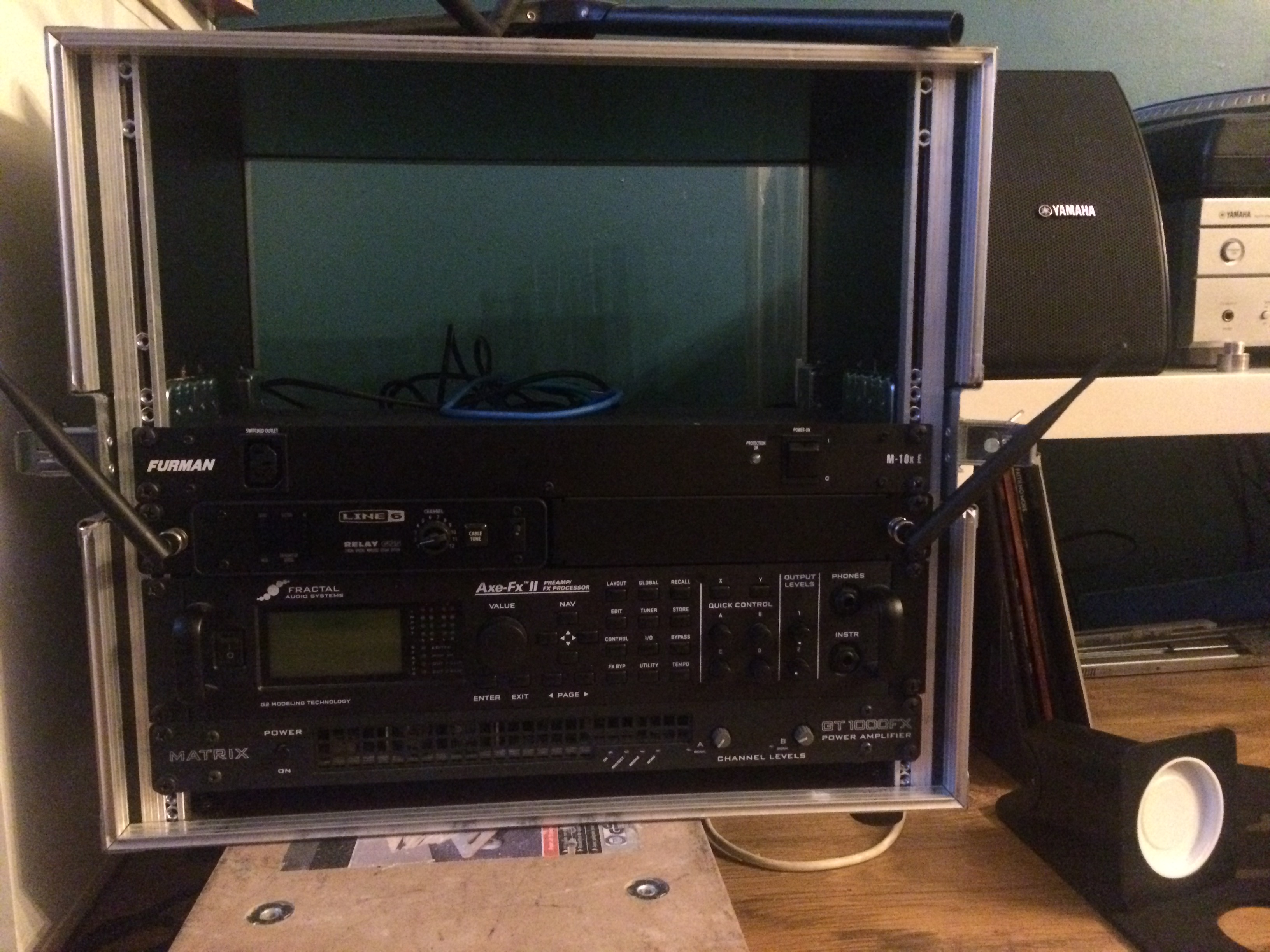 GT1000FX 1U - Matrix Amplification GT1000FX 1U - Audiofanzine