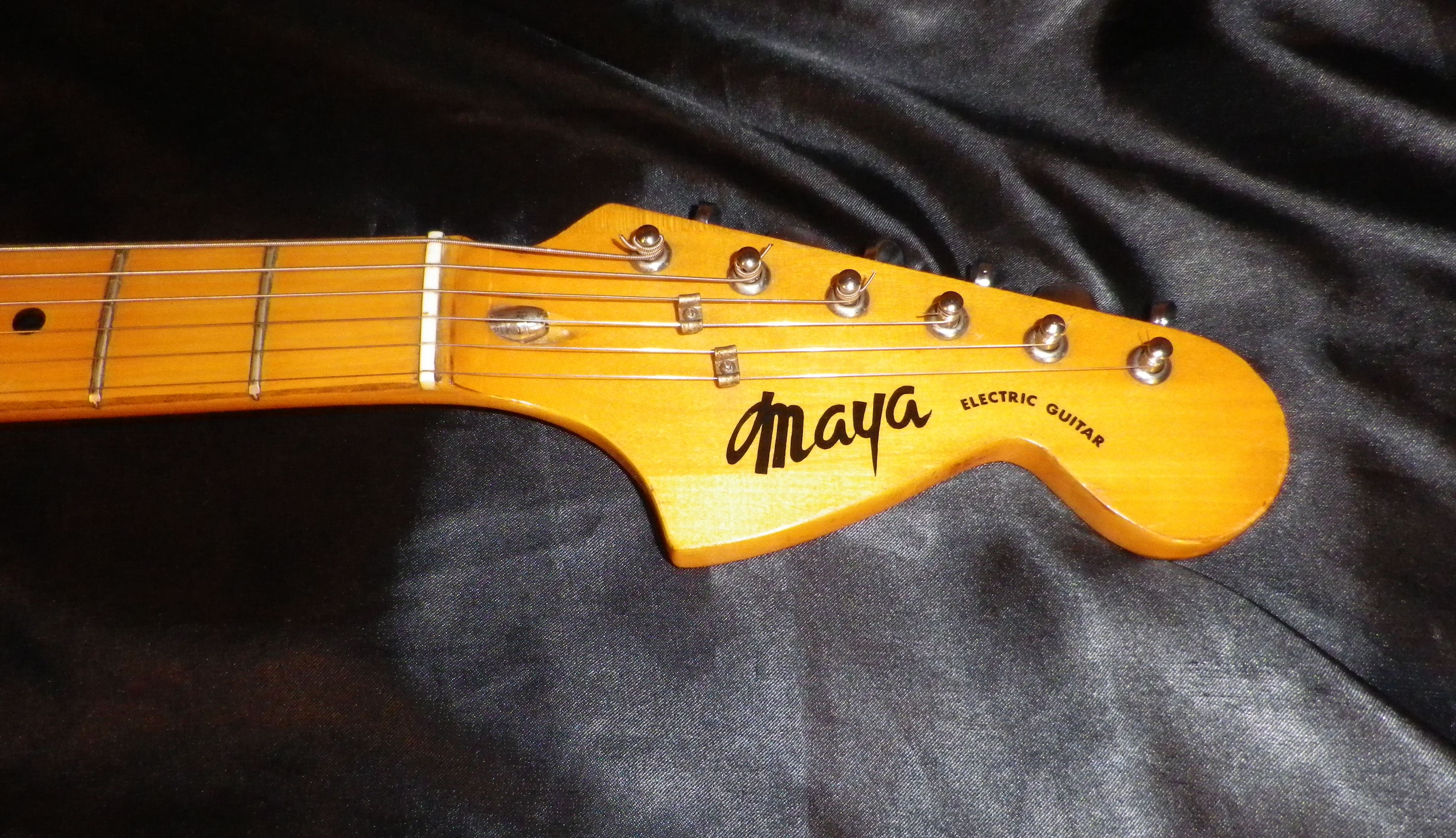 Stratocaster - Maya (guitar) Stratocaster - Audiofanzine