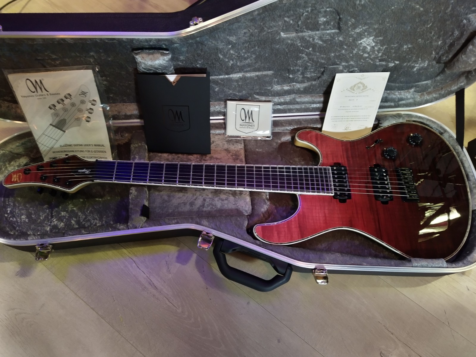 Regius Custom Shop 7 - Mayones Regius Custom Shop 7 - Audiofanzine