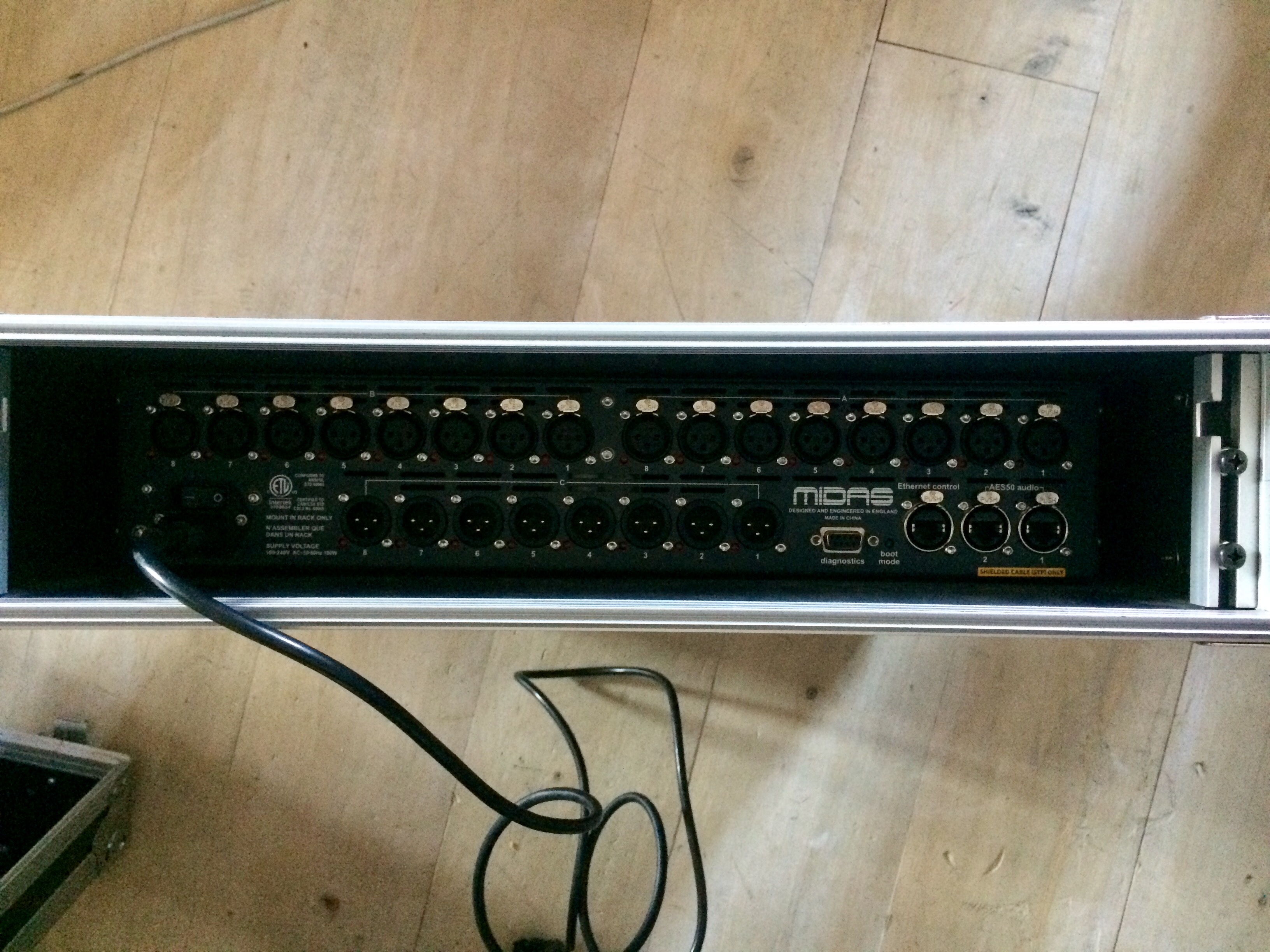 DL153 - Midas DL153 - Audiofanzine