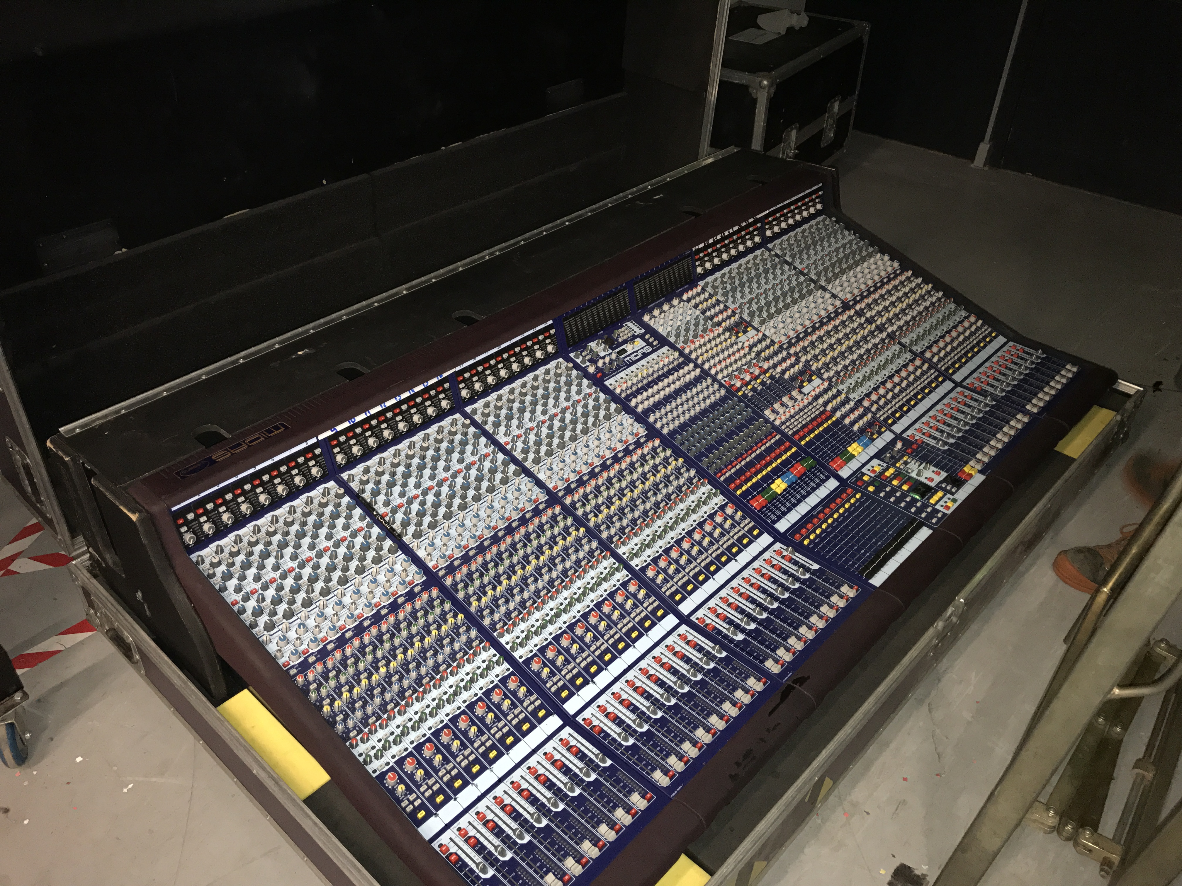 LEGEND 3000 - Midas Legend 3000 - Audiofanzine