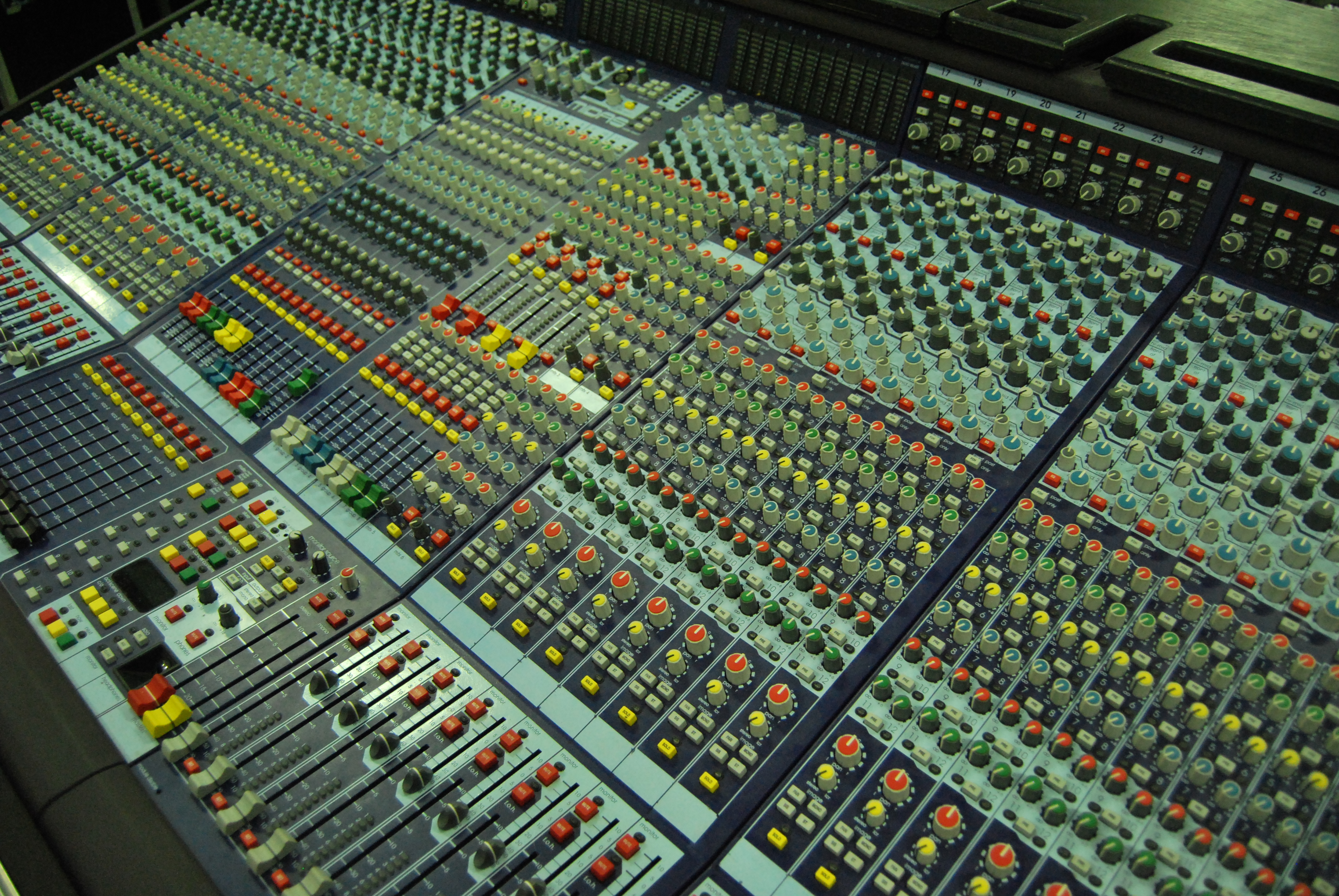 Midas Legend 3000-36 Touring image (#340578) - Audiofanzine