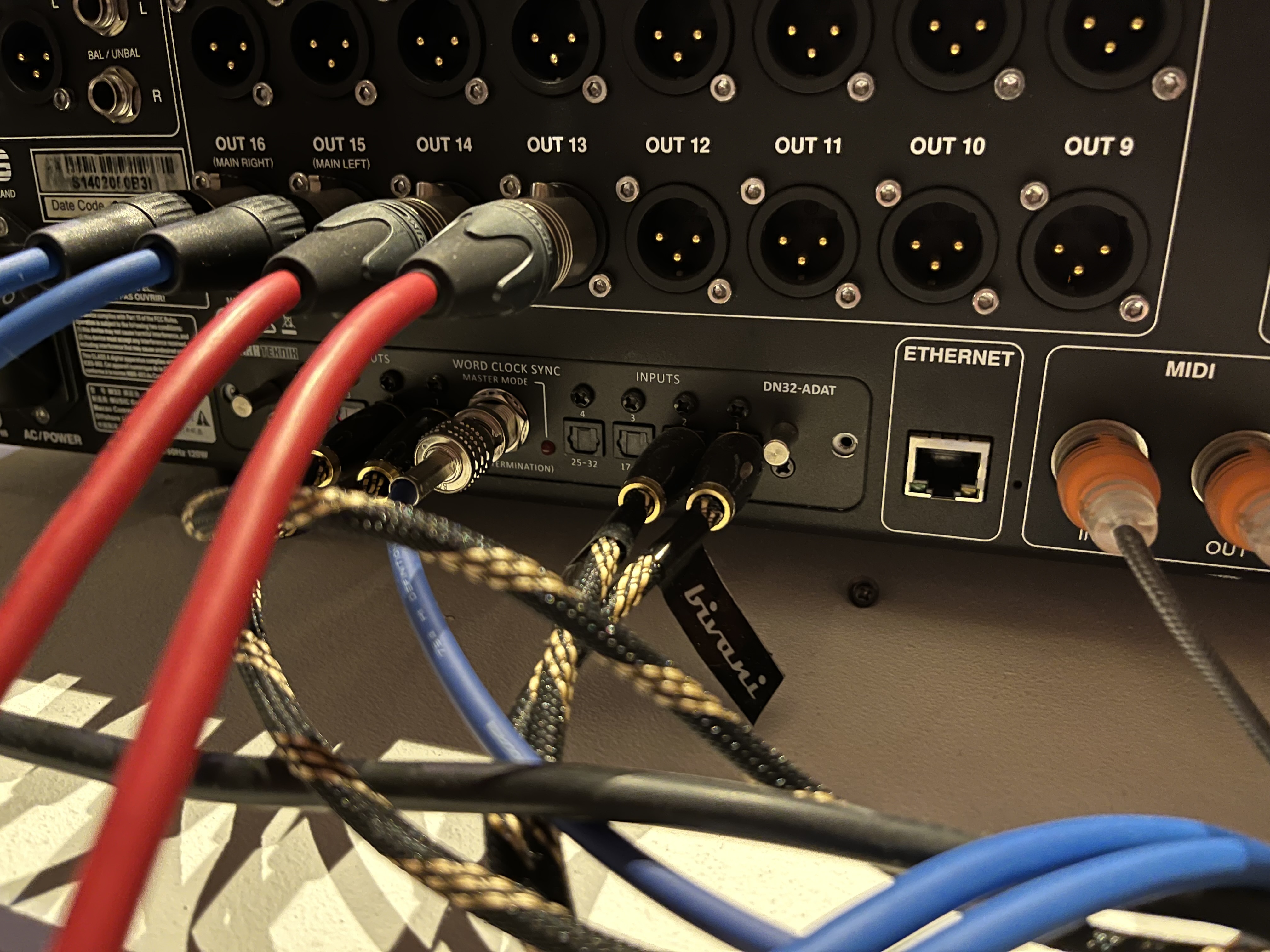 M32 - Midas M32 - Audiofanzine