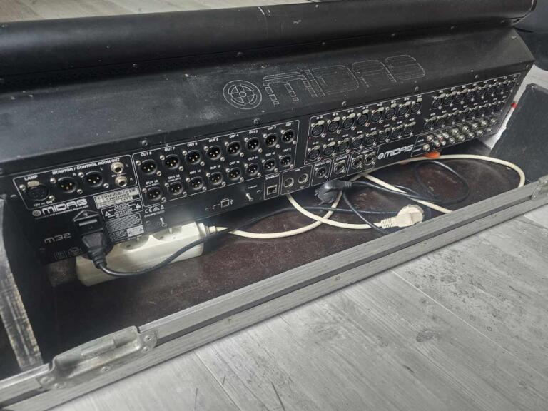 M32 - Midas M32 - Audiofanzine