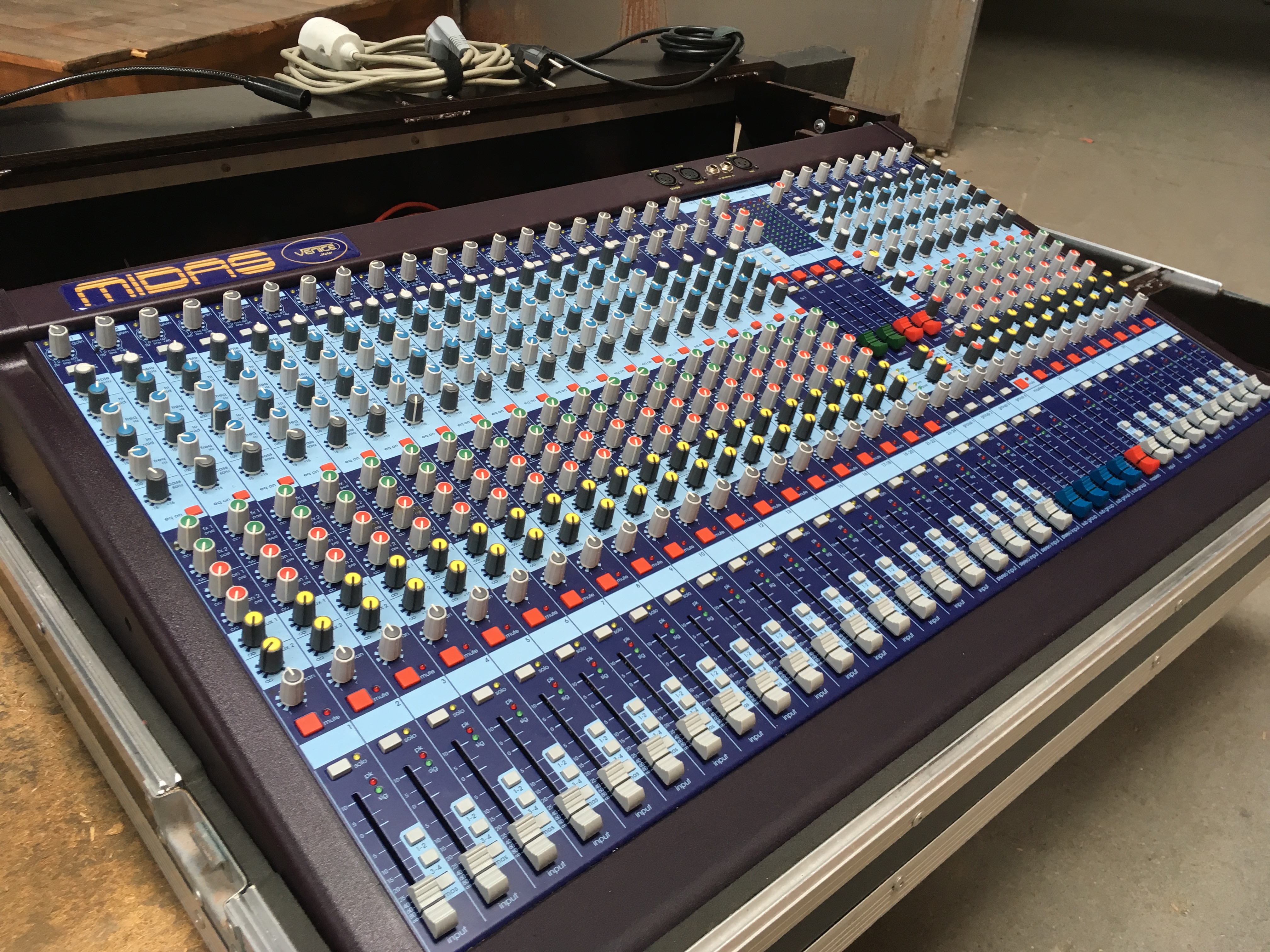 Venice 320 - Midas Venice 320 - Audiofanzine