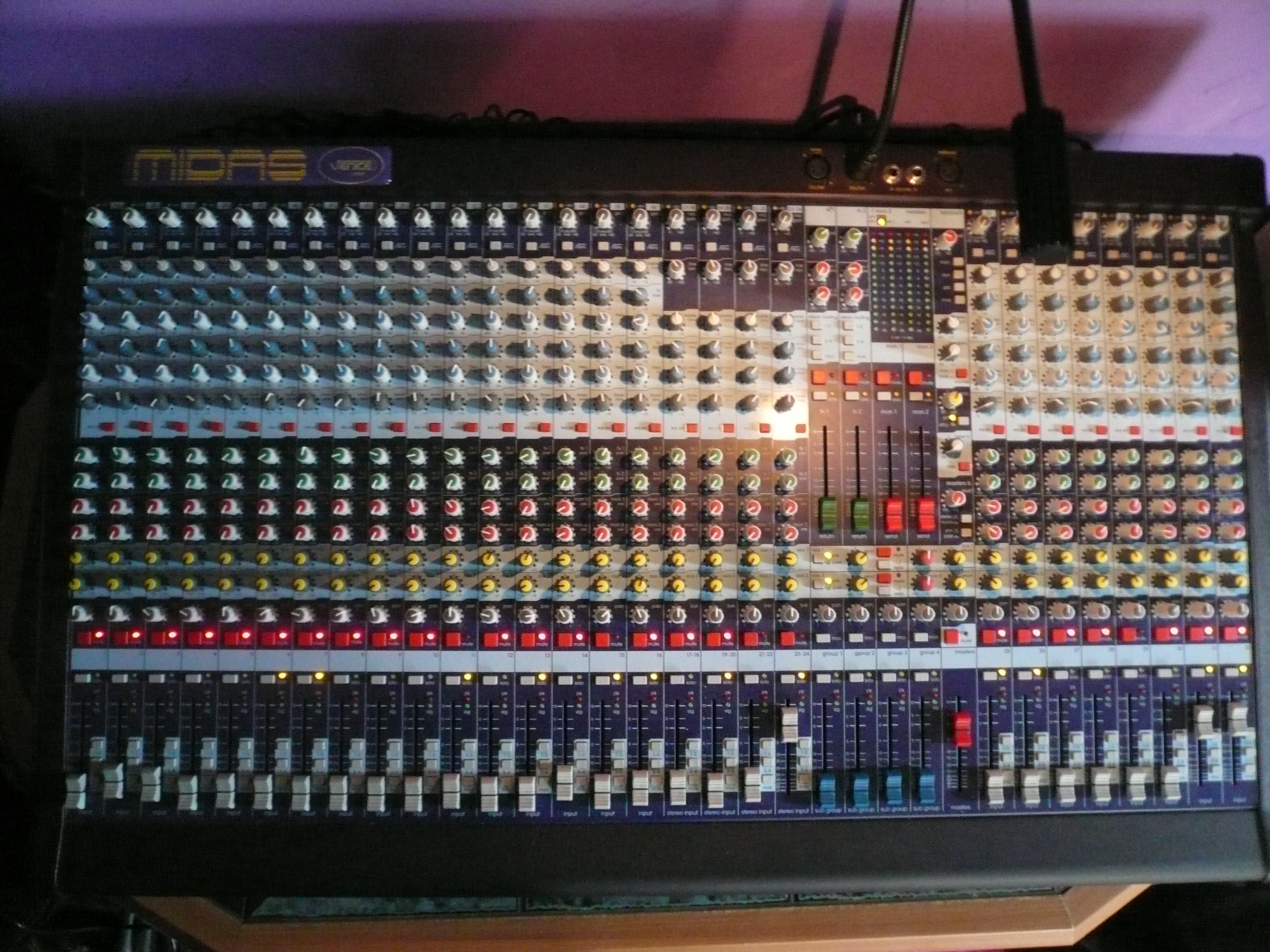 Midas Venice 320 image (#576816) - Audiofanzine