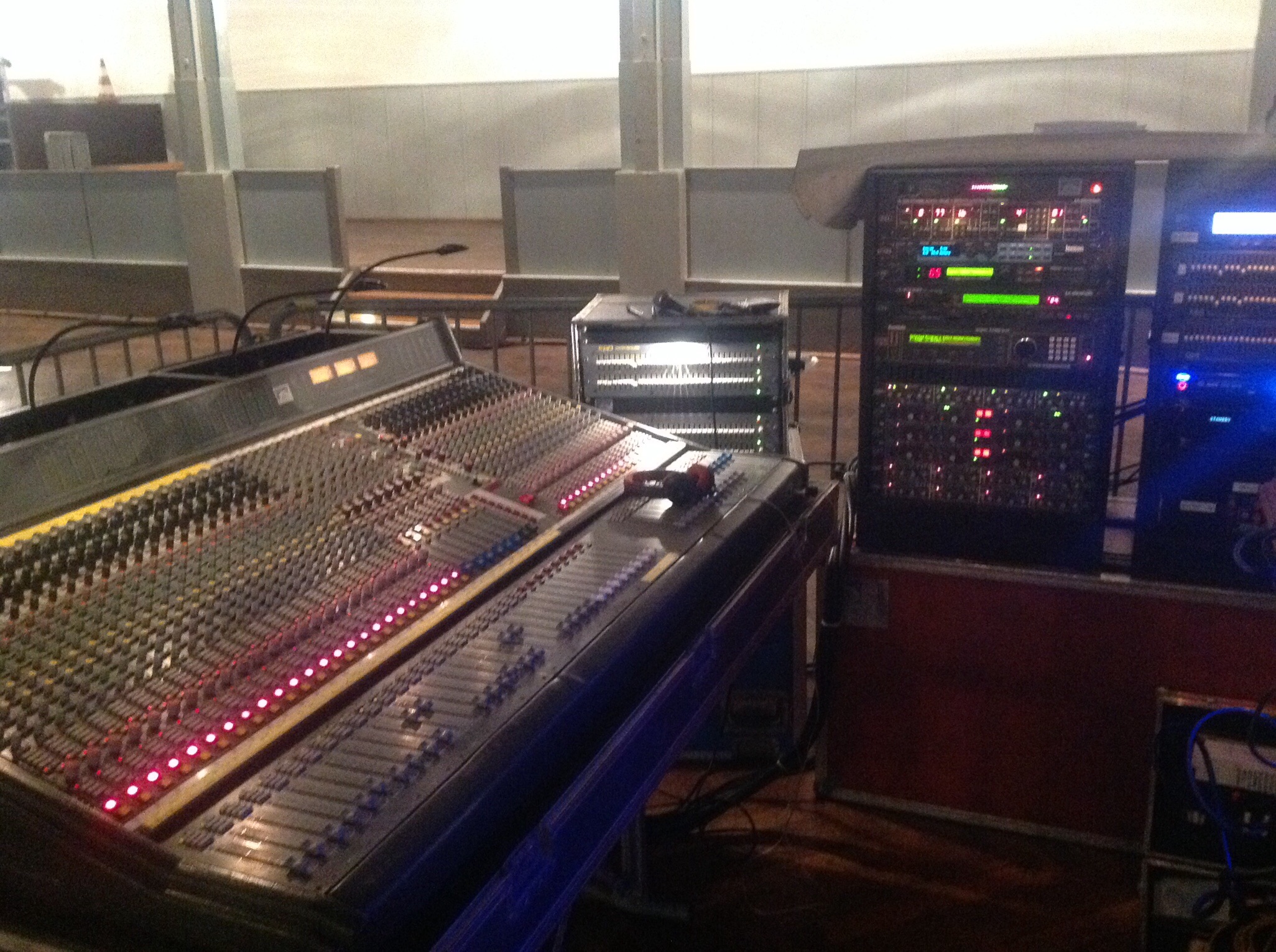 Photo Midas XL 200 (#1166243) - Audiofanzine