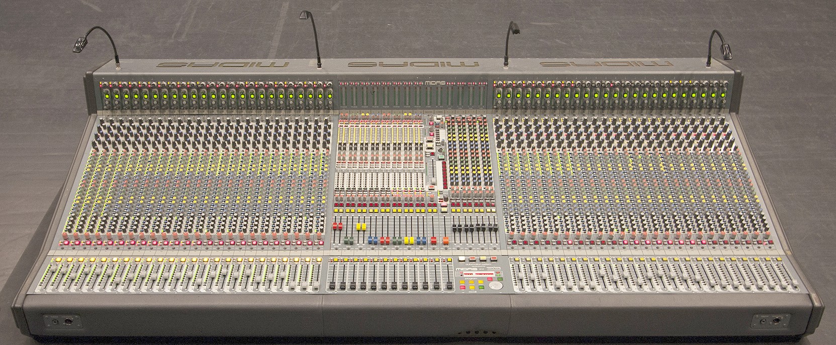 XL4 - Midas XL4 - Audiofanzine