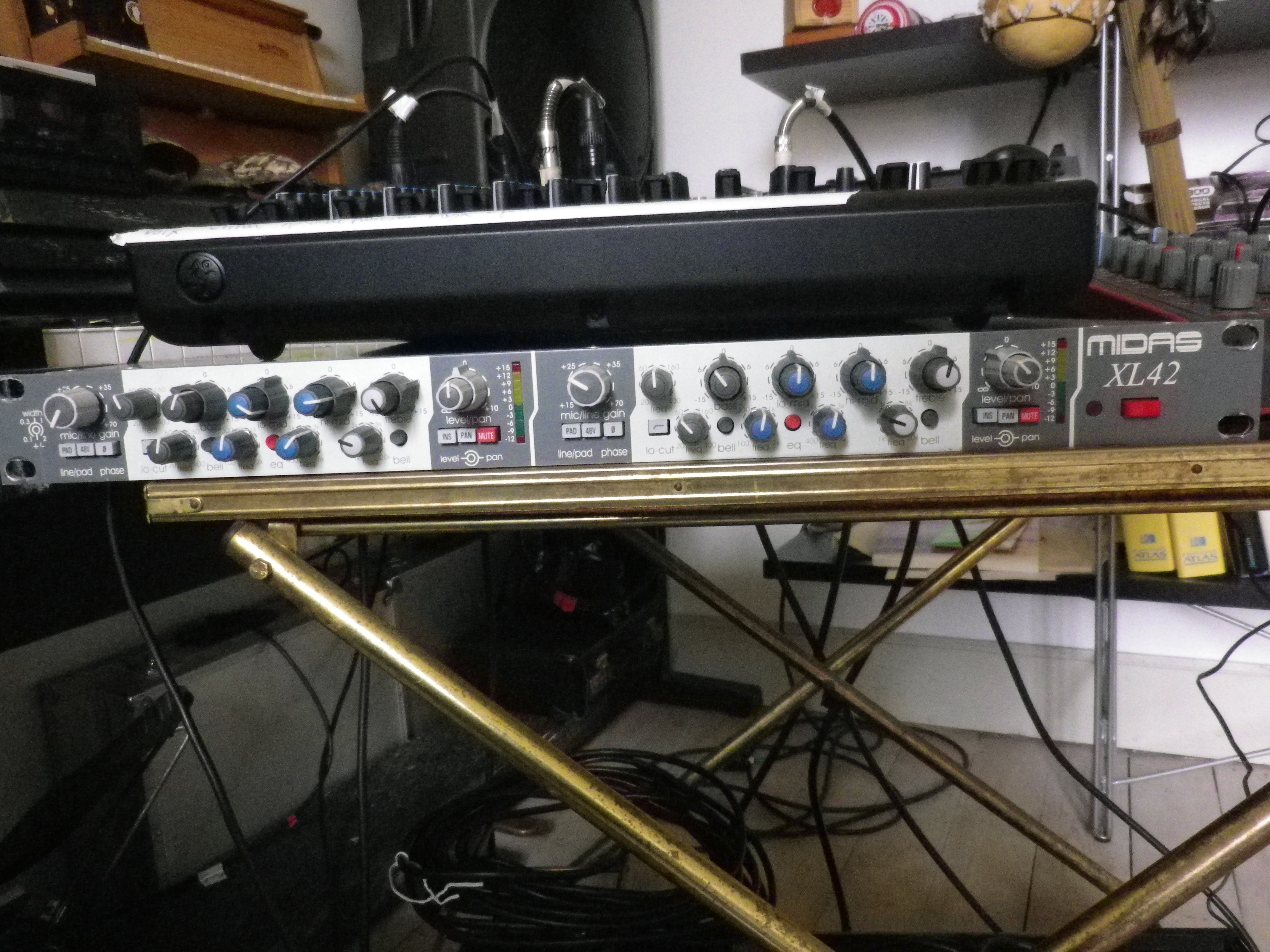 XL42 - Midas XL42 - Audiofanzine