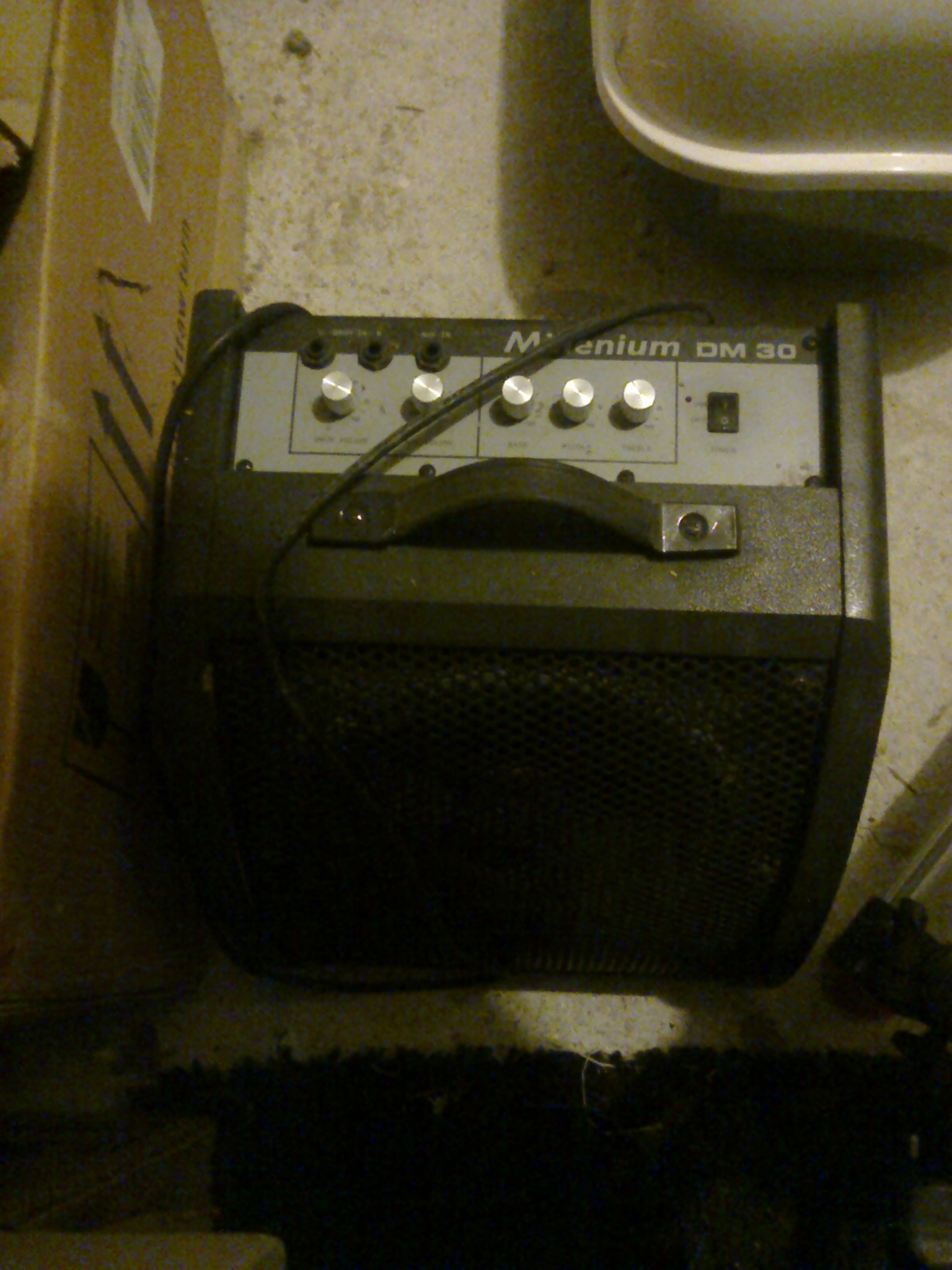 DM-30 Drum Monitor - Millenium DM-30 Drum Monitor - Audiofanzine