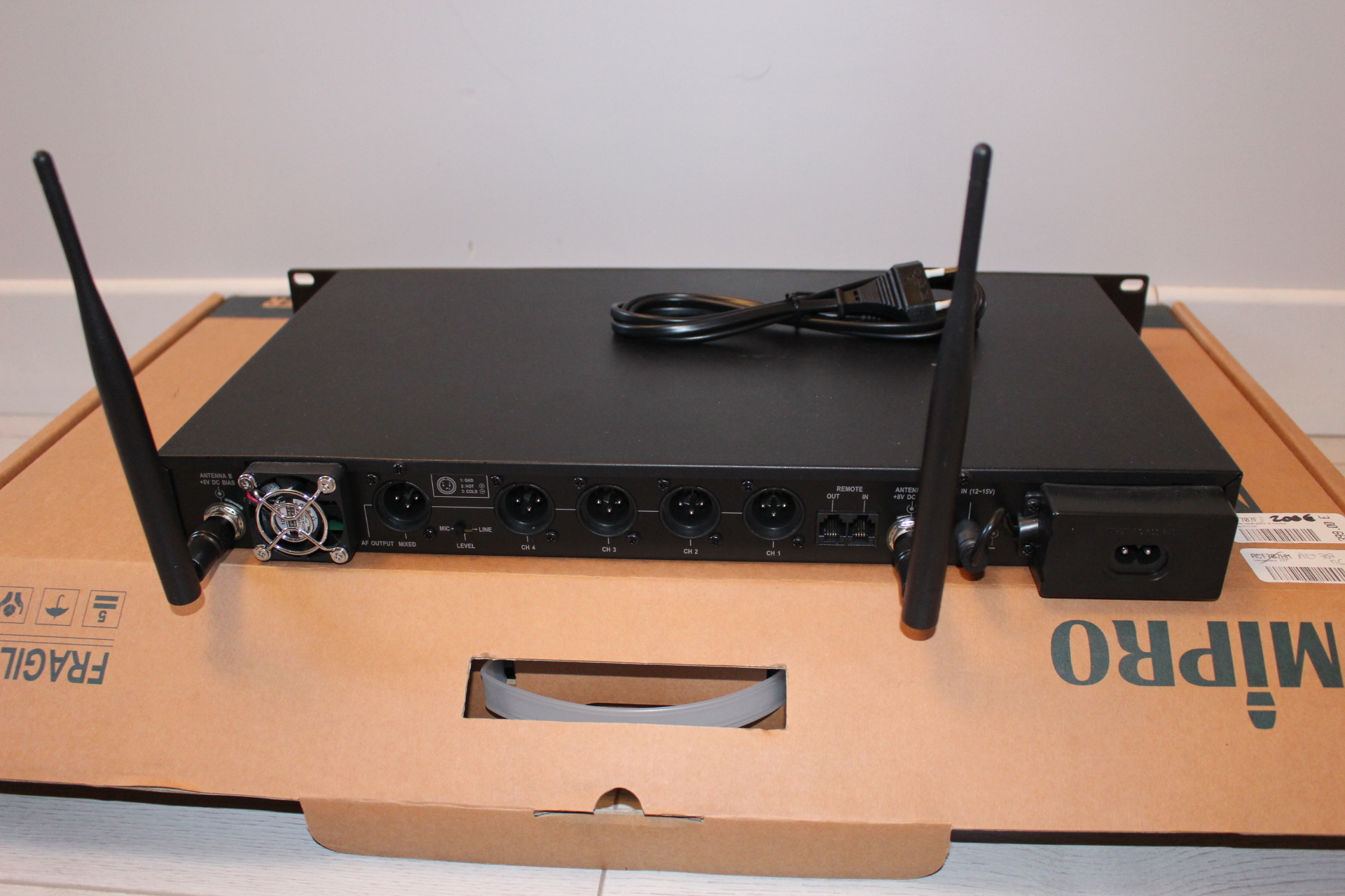 ACT-707 - MIPRO ACT-707 - Audiofanzine