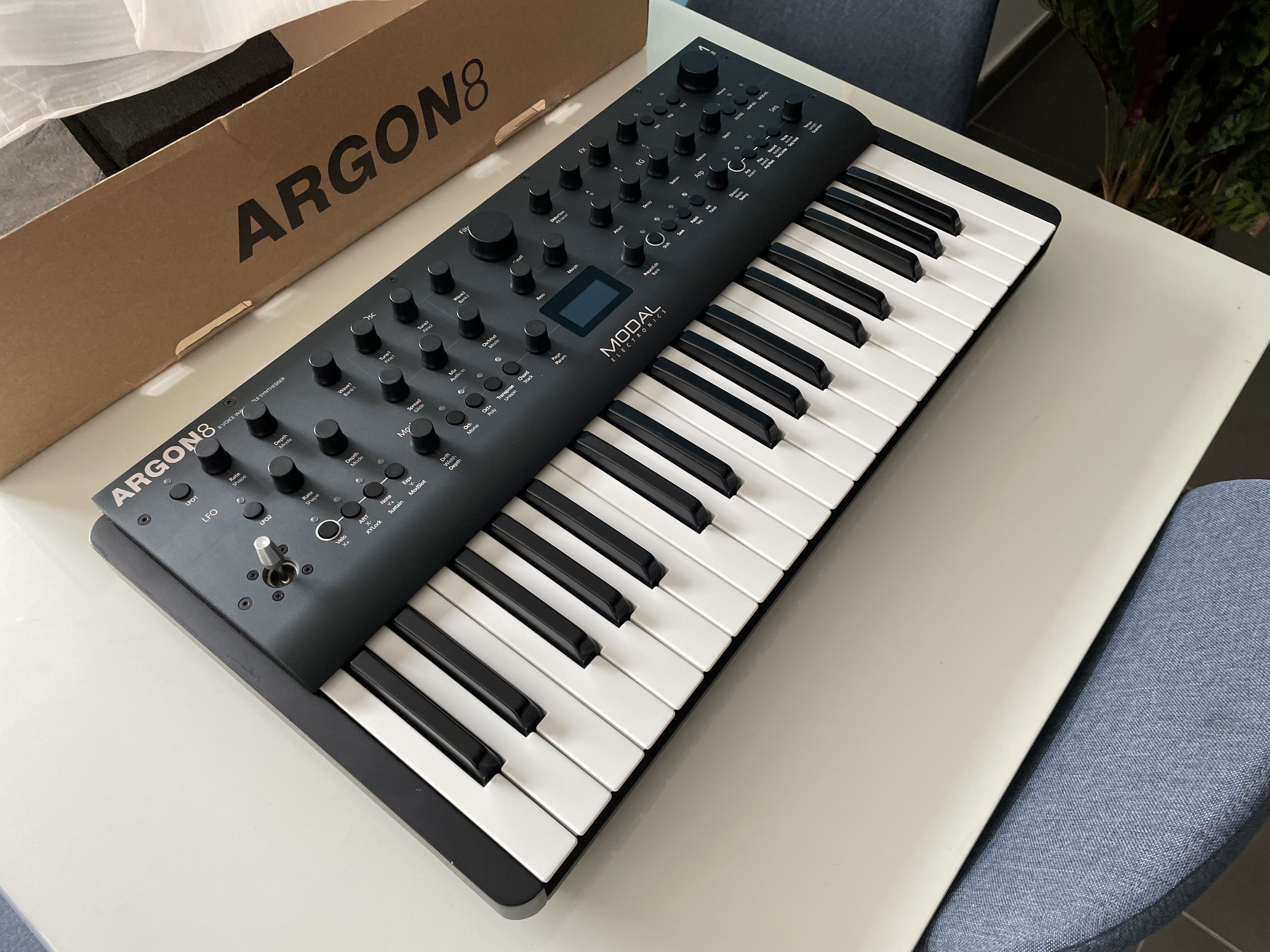 Argon8 - Modal Electronics Argon8 - Audiofanzine