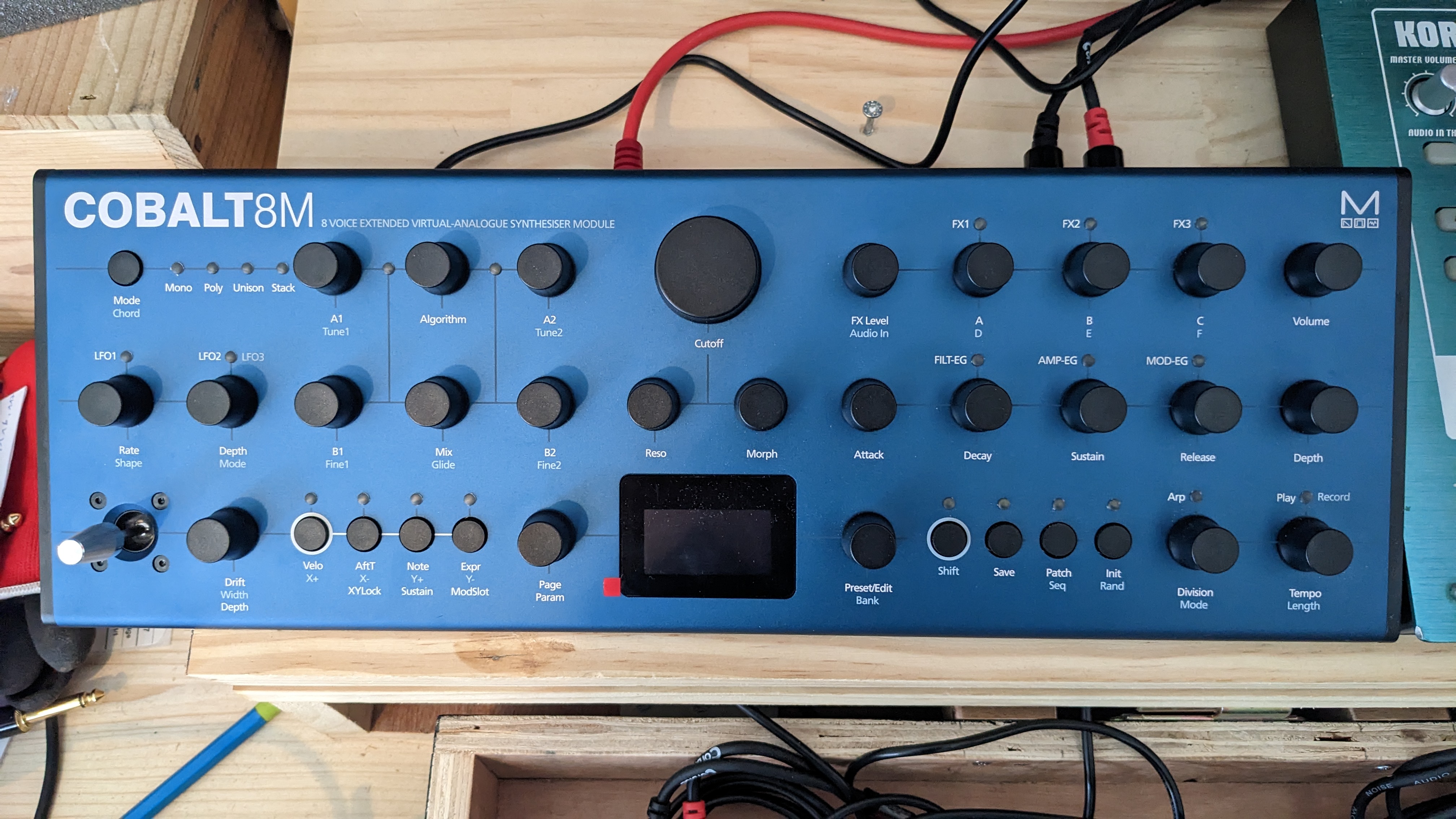 Cobalt8M - Modal Electronics Cobalt8M - Audiofanzine