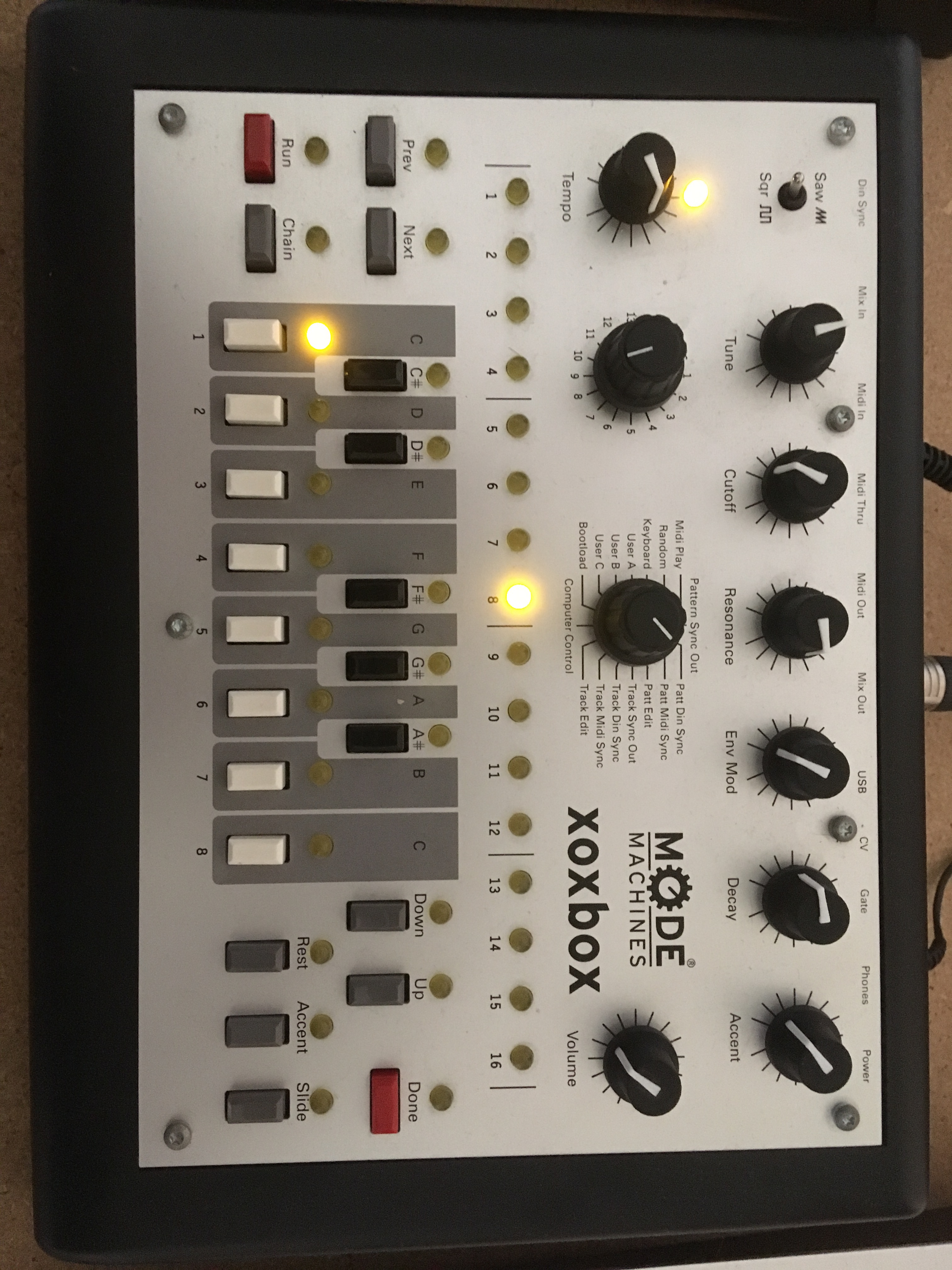 TB BASSLINE XOXBOX - Mode Machines tb bassline xoxbox - Audiofanzine