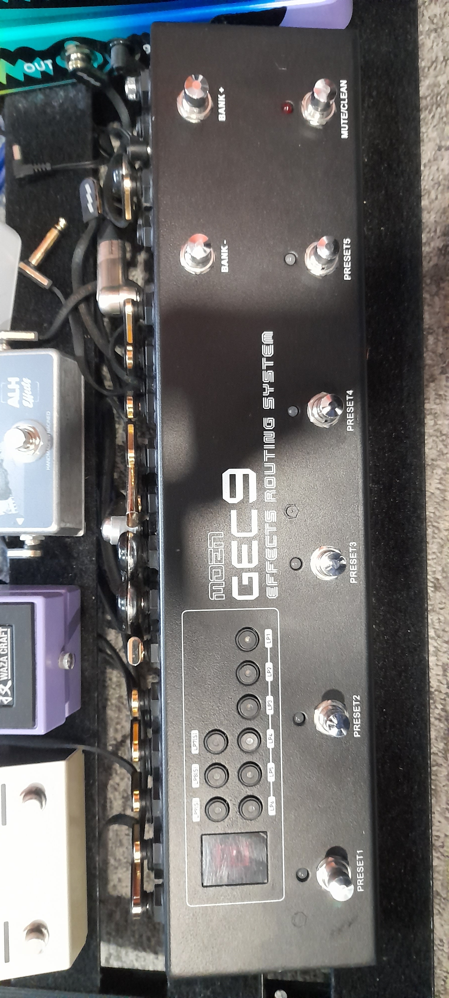 GEC9 Guitar Effect Controller Moen - Audiofanzine