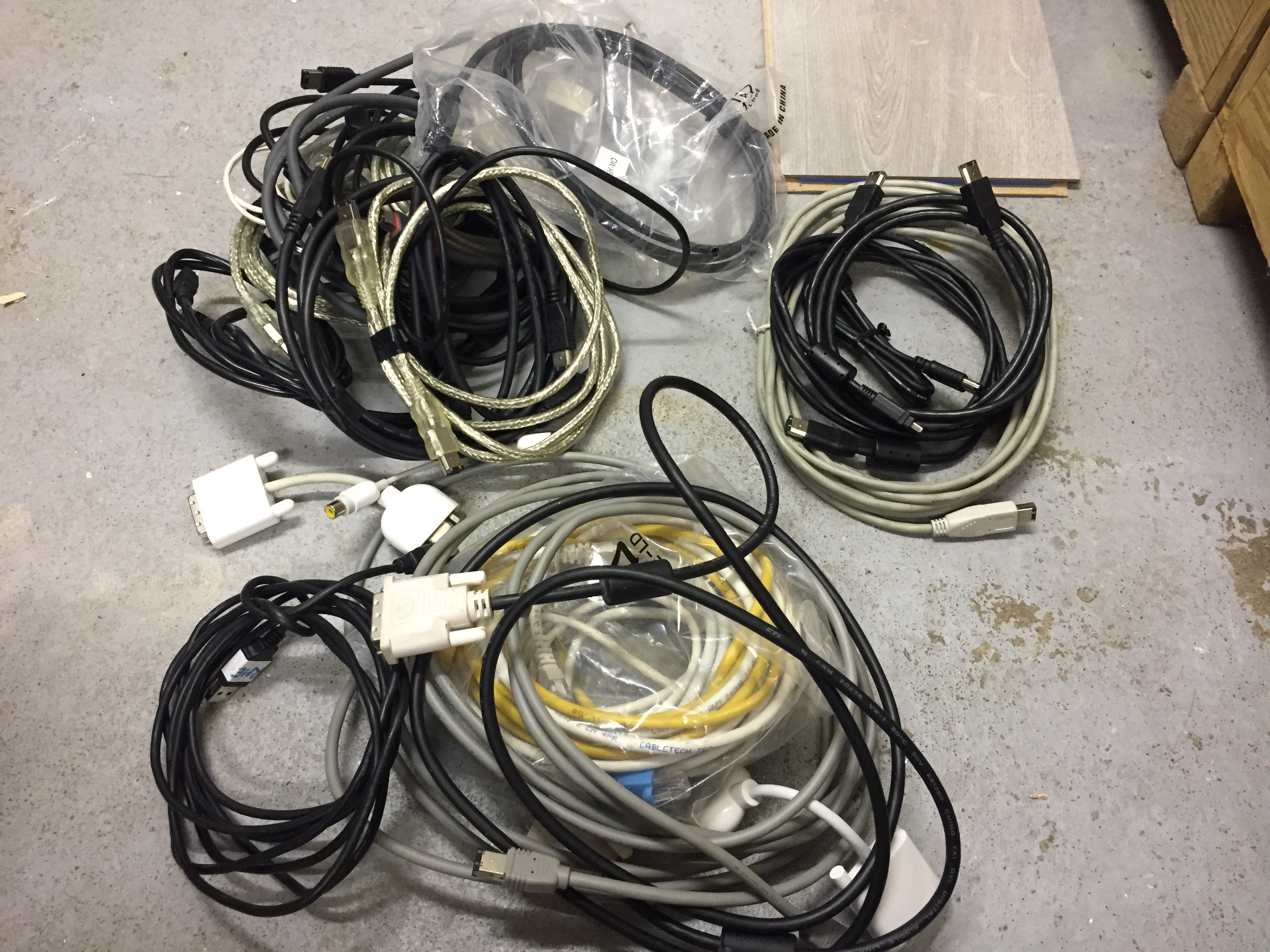 Silver Series XLR Microphone Cable Mogami - Audiofanzine